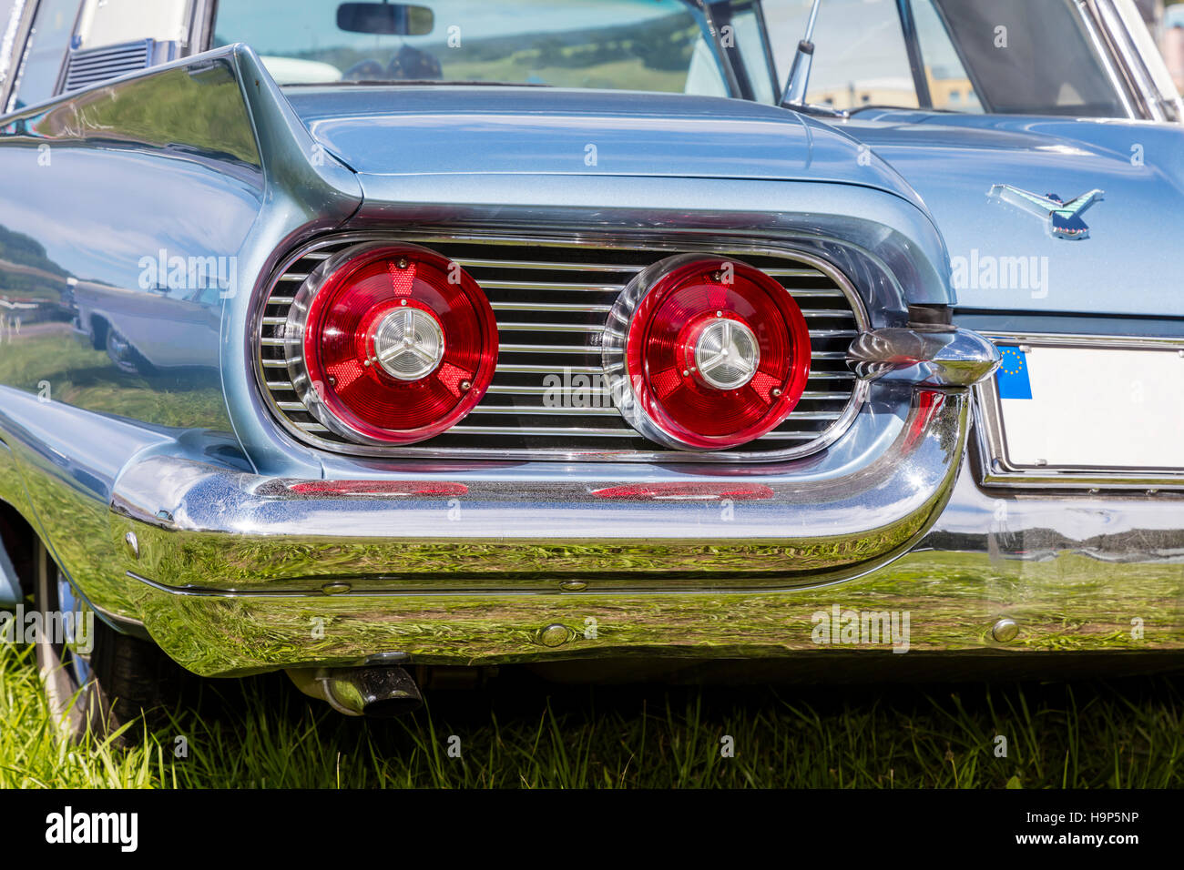 Rear view of Amerikan vintage car Stock Photo - Alamy
