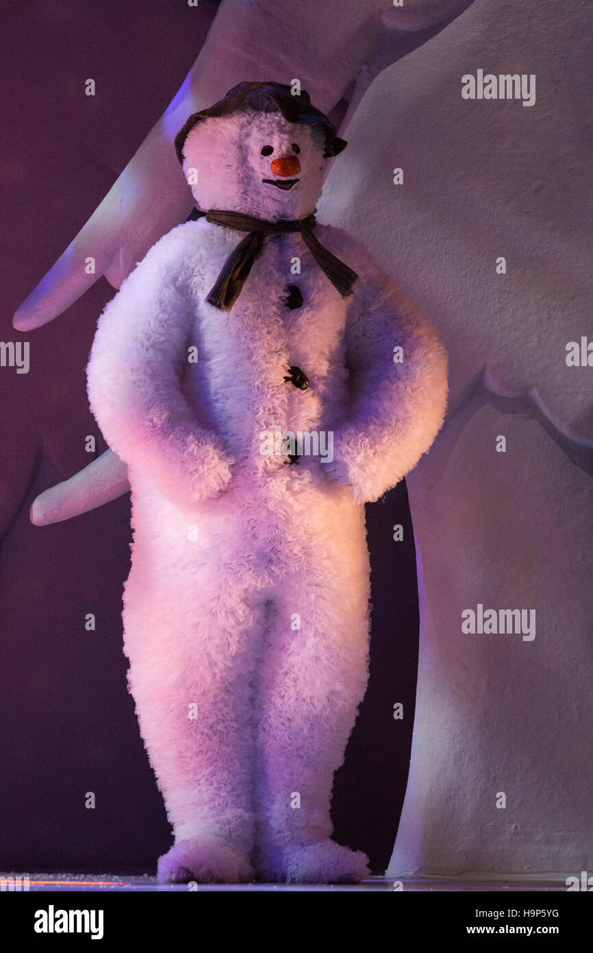 London, UK. 23 November 2016. The Snowman returns to The Peacock ...
