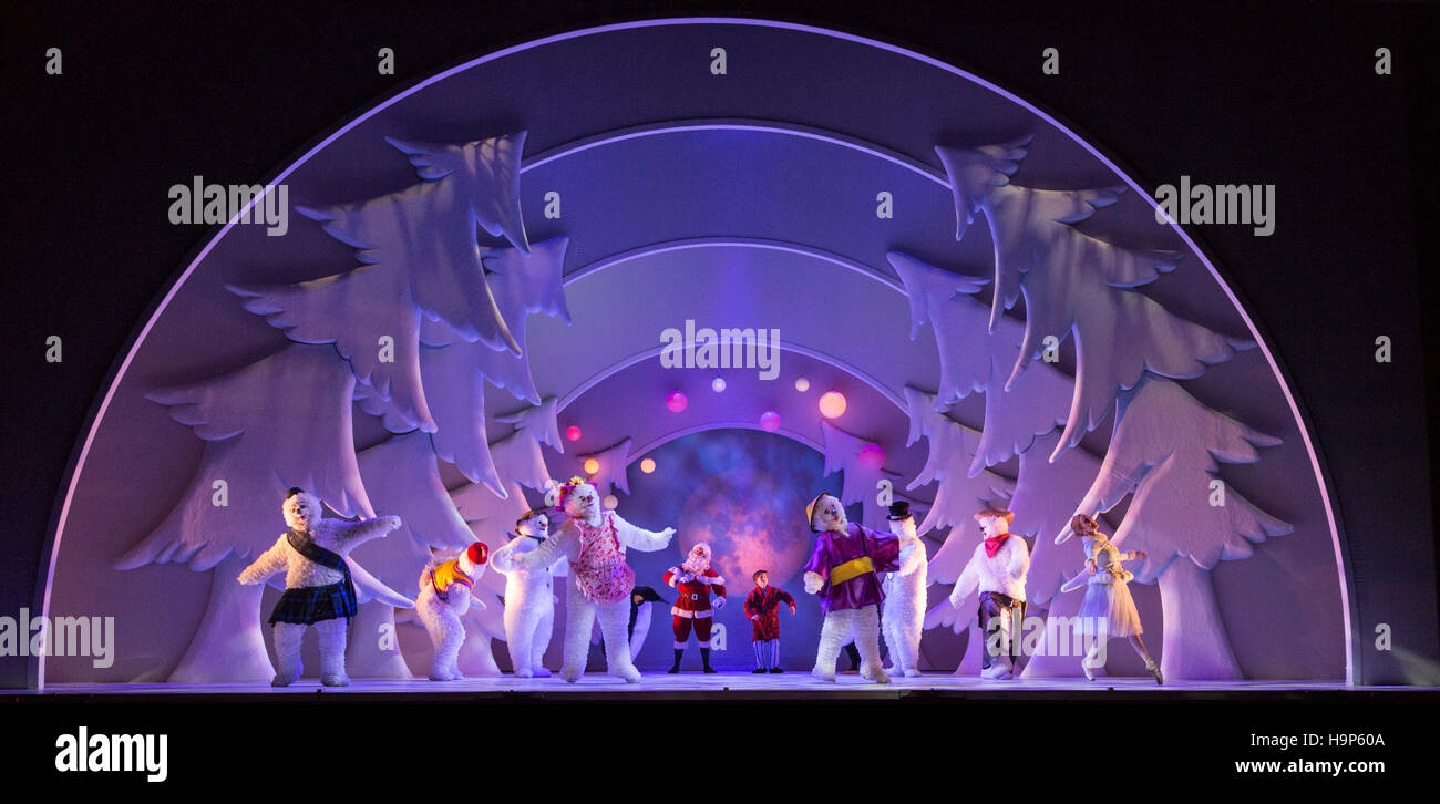 The snowman theatre show hi-res stock photography and images - Alamy