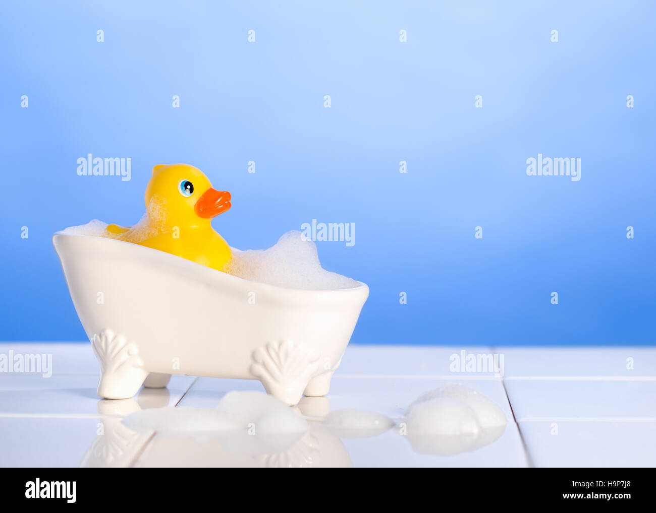 Rubber duck bath hi-res stock photography and images - Alamy