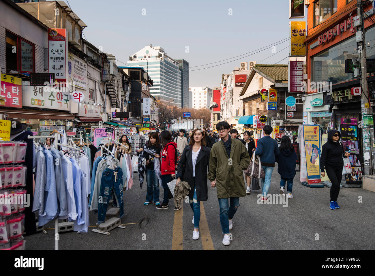 Streets lined with shops in Hongdae Area, Seoul, Korea Stock Photo - Alamy