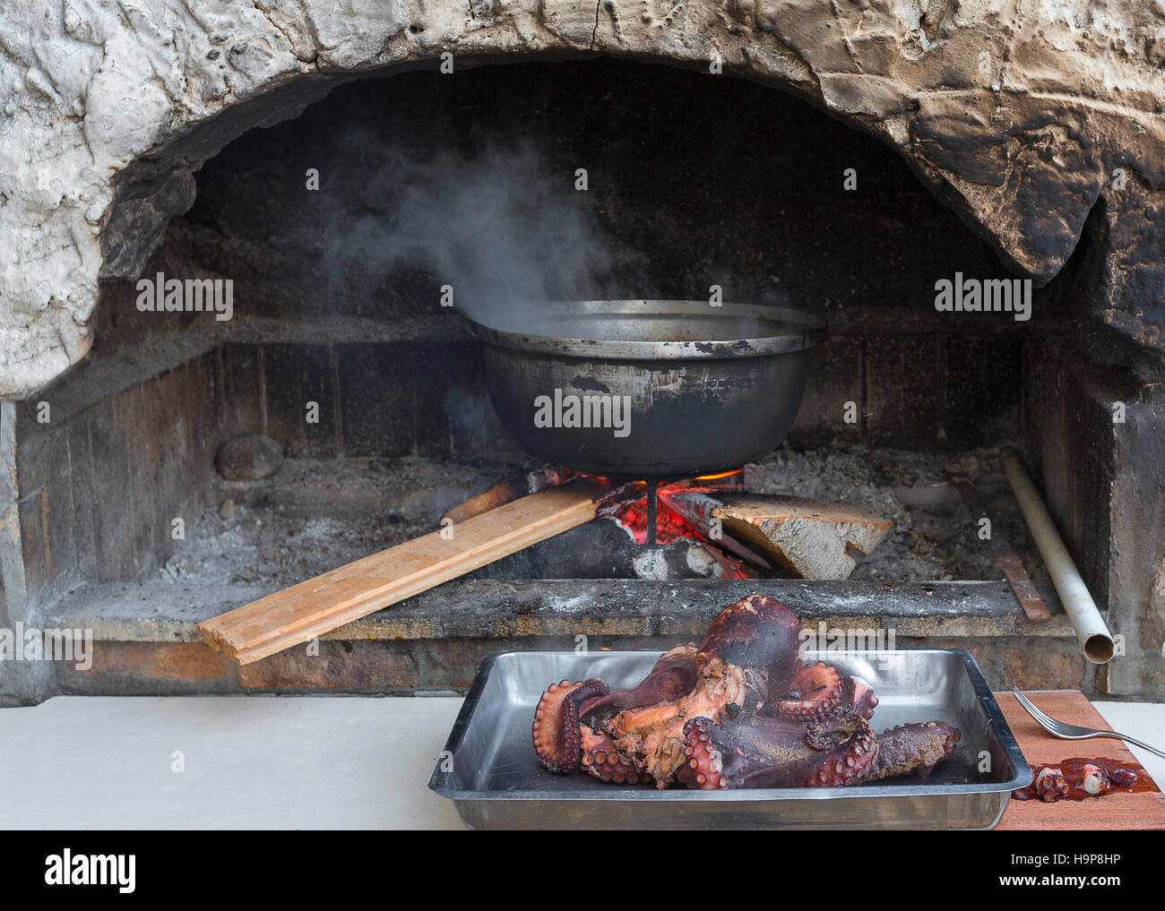 Octopus stone hi-res stock photography and images - Alamy