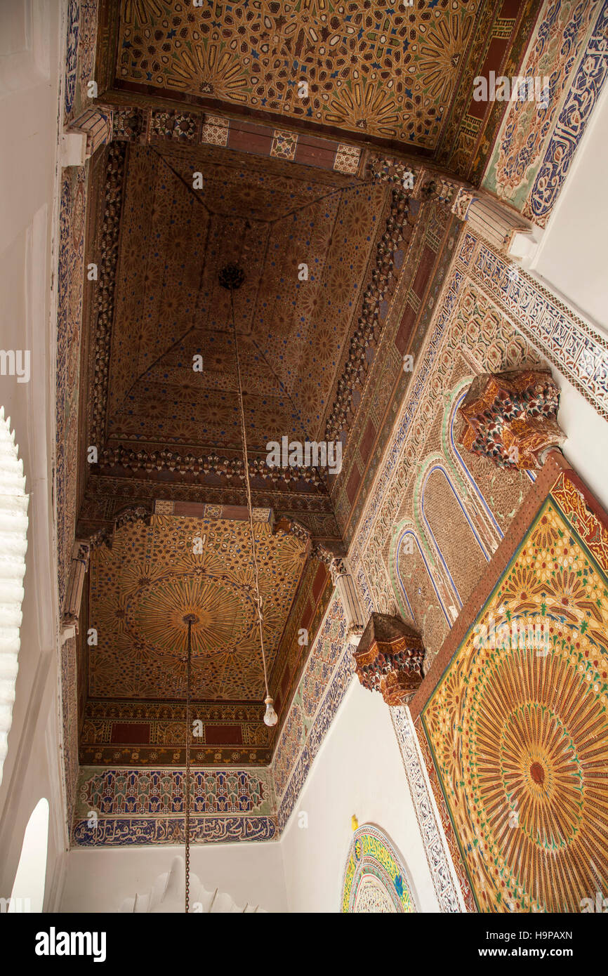 Ancient islamic museum library hi-res stock photography and images - Alamy
