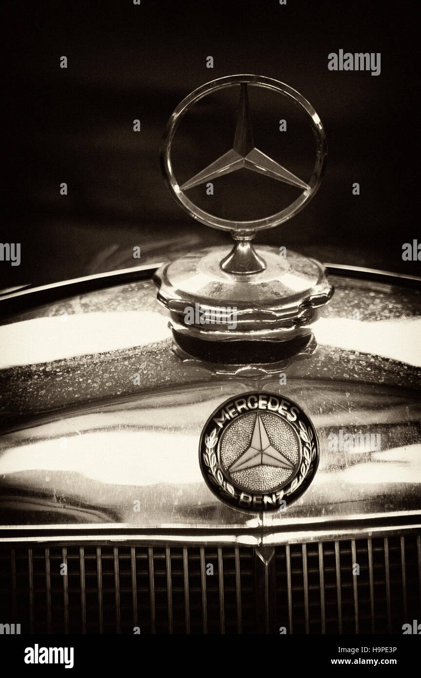 Photo Mercedes-Benz 300, Year 1957-1962, four-door convertible, sign ...