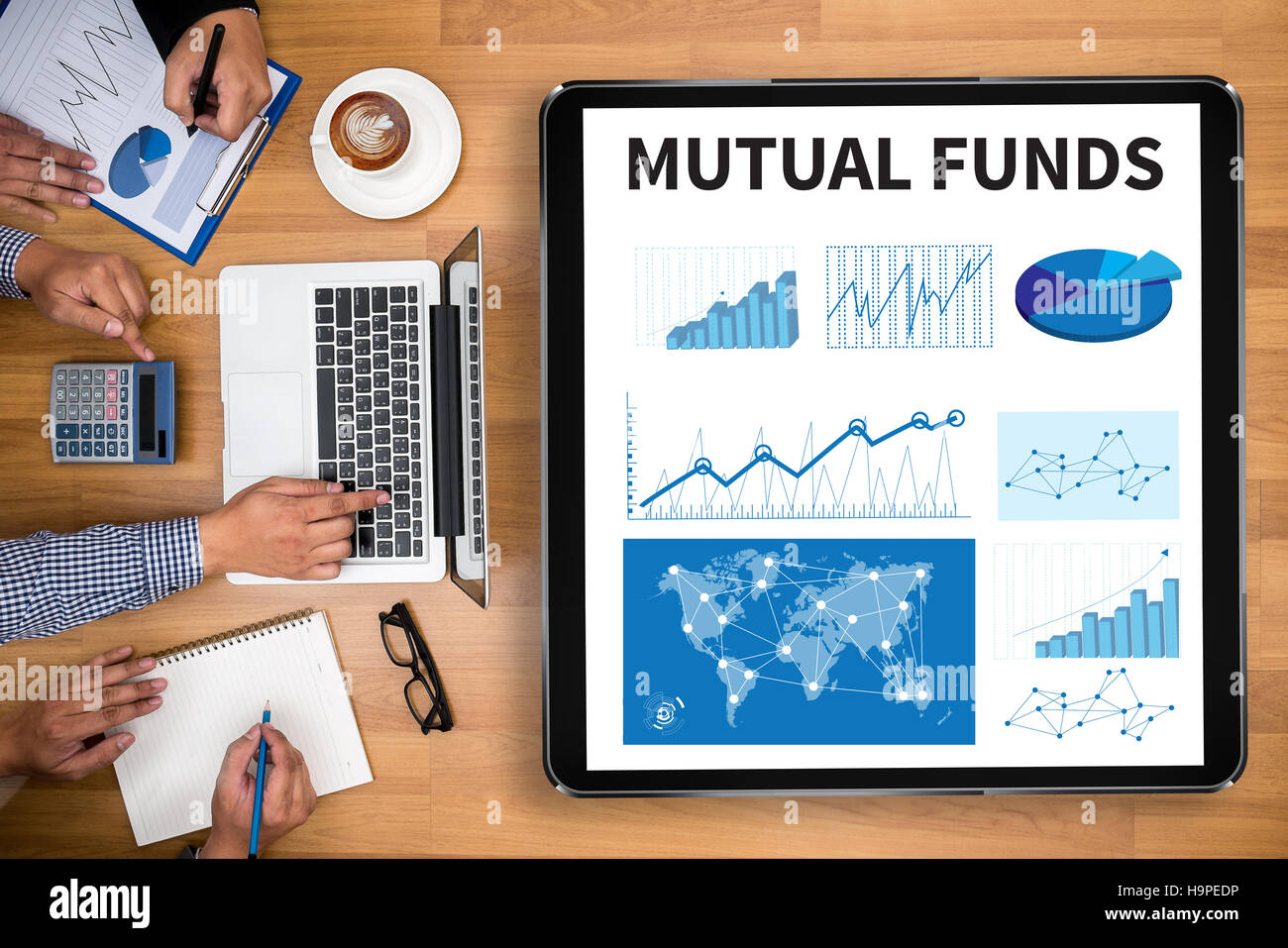 Mutual fund advertisement hi-res stock photography and images - Alamy