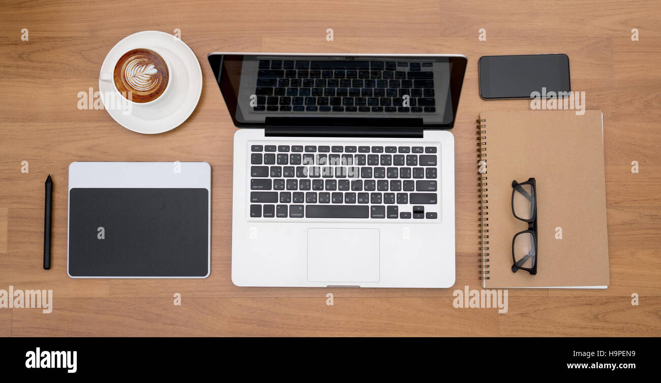Tidy office desk hi-res stock photography and images - Alamy