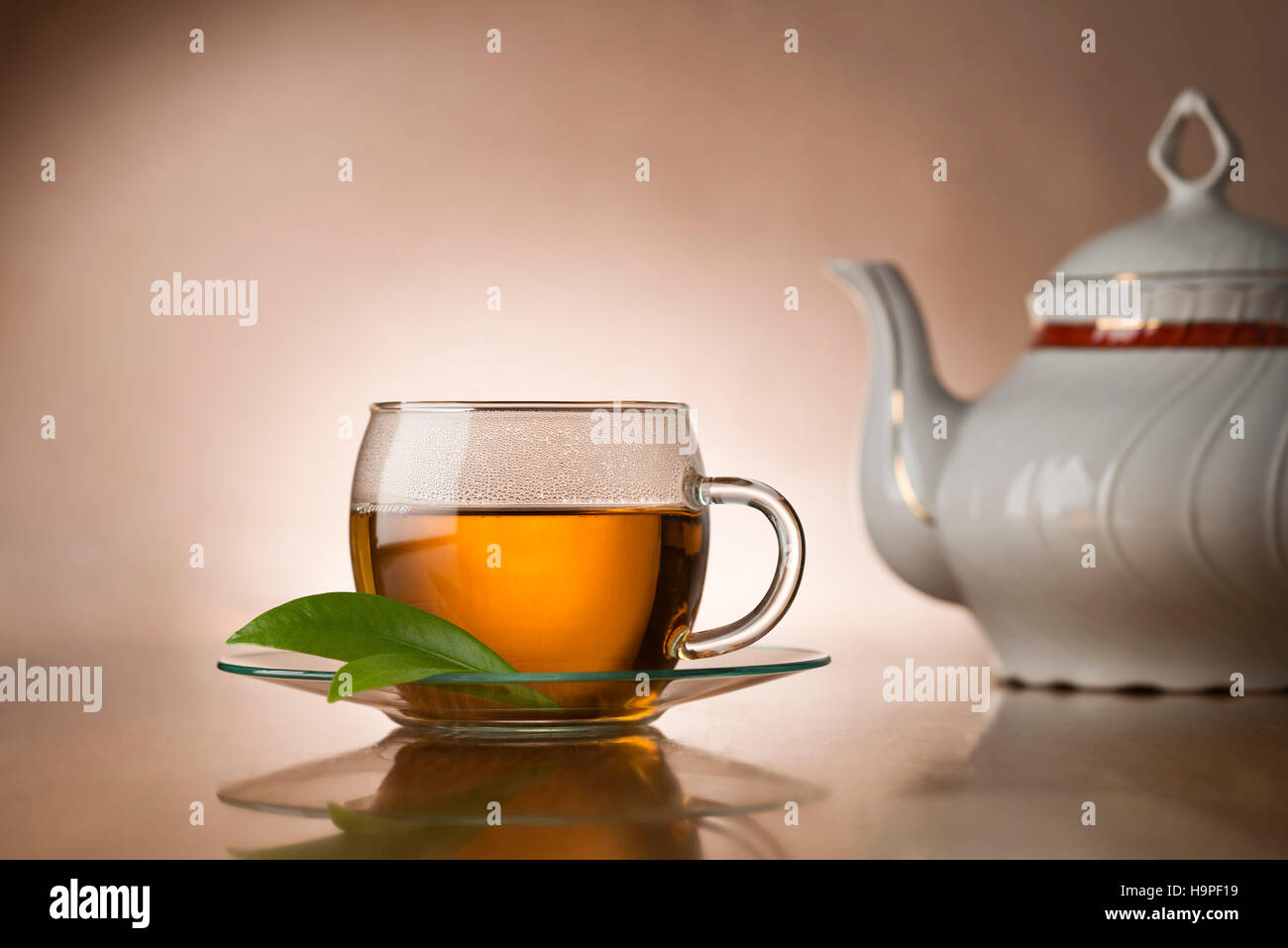 Teapot shoot hi-res stock photography and images - Alamy