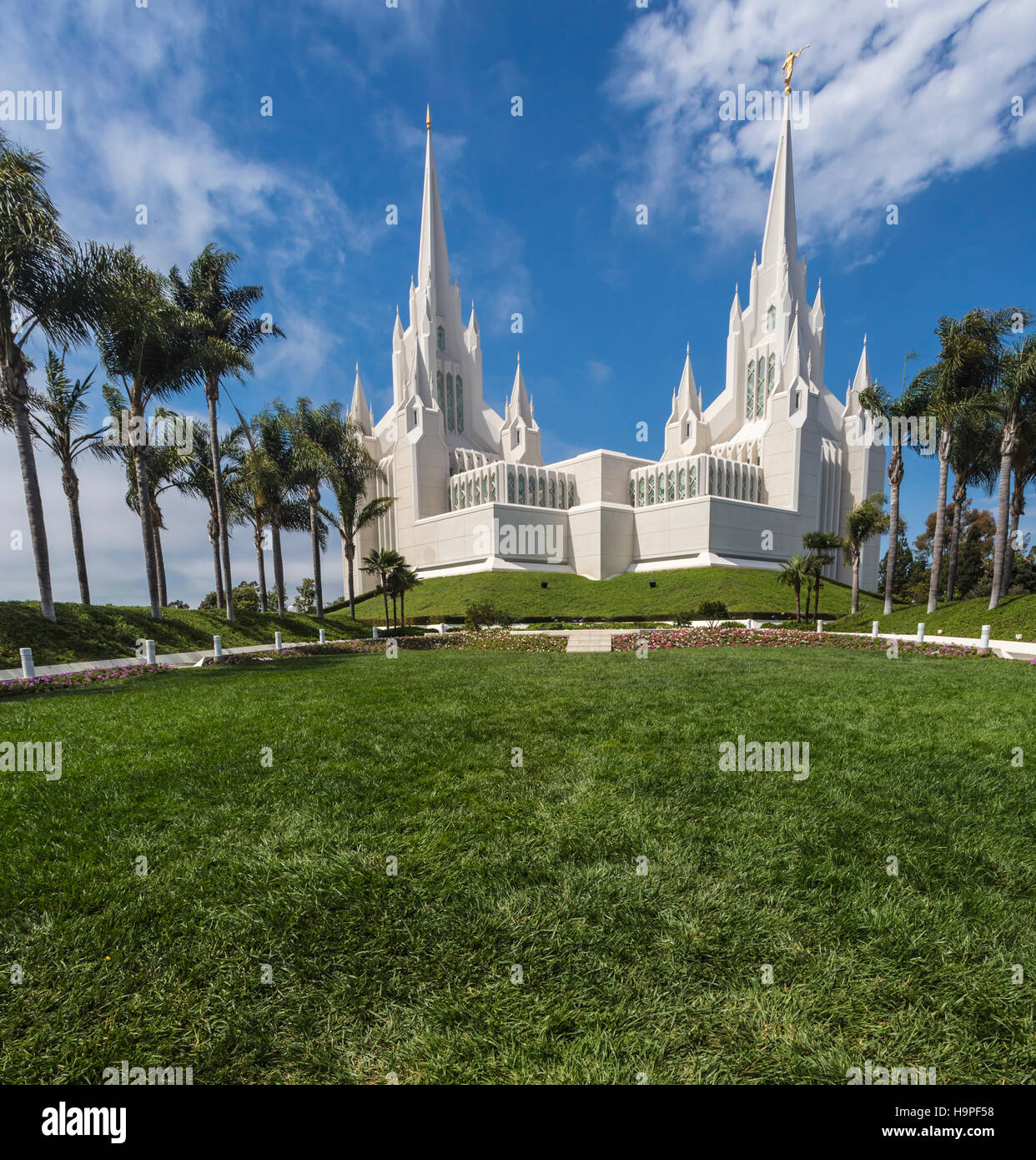 San Diego Mormon Temple in La Jolla, CA Stock Photo - Alamy