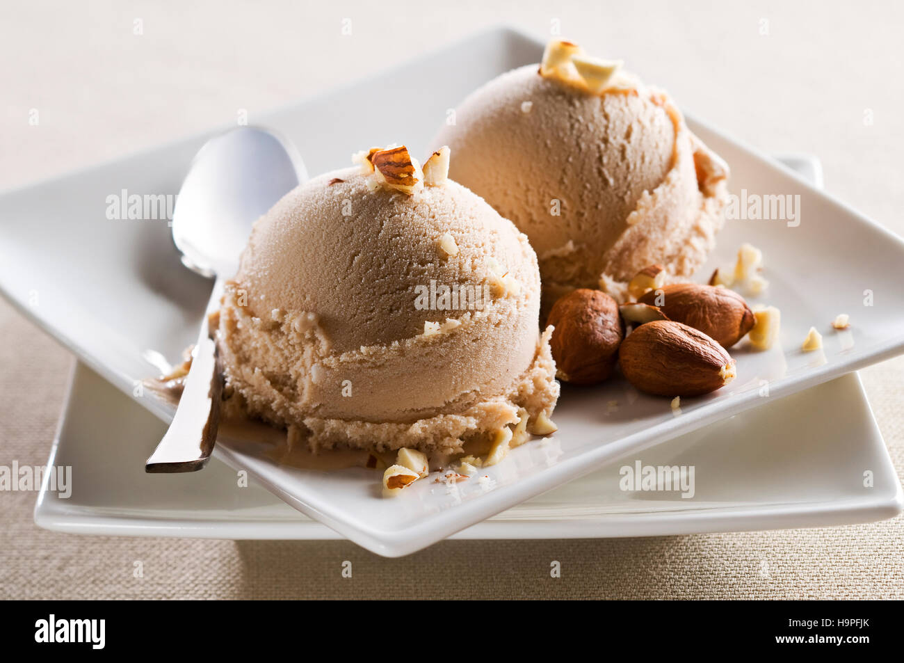 Almond ice cream scoop hi-res stock photography and images - Alamy