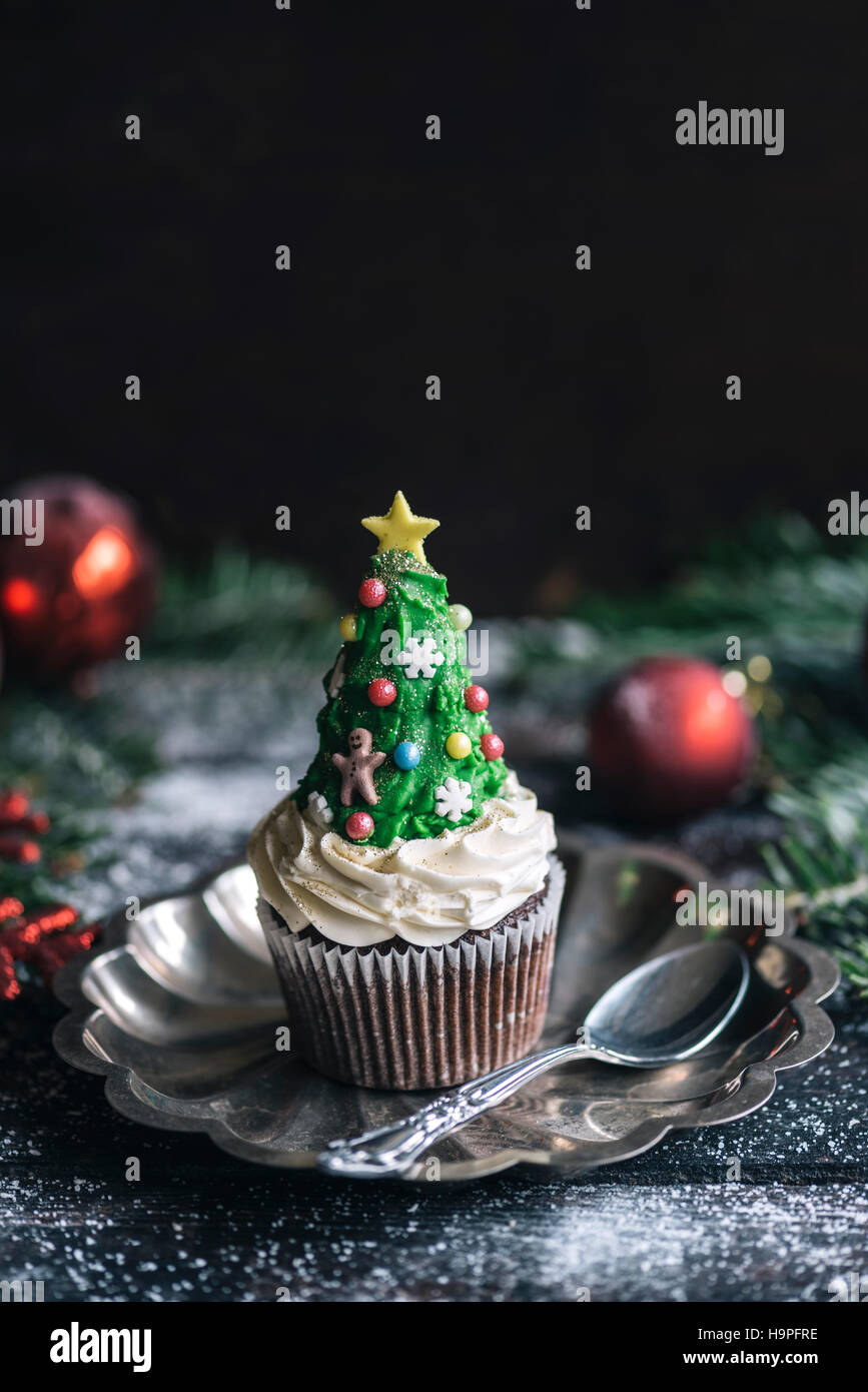 Hom bow hi-res stock photography and images - Alamy