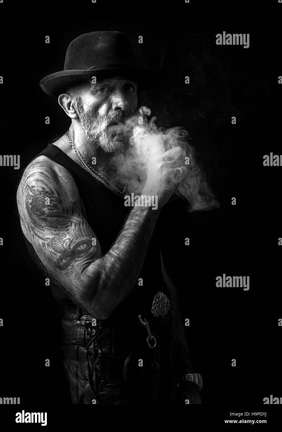 Portrait man smoking pipe Black and White Stock Photos & Images - Alamy
