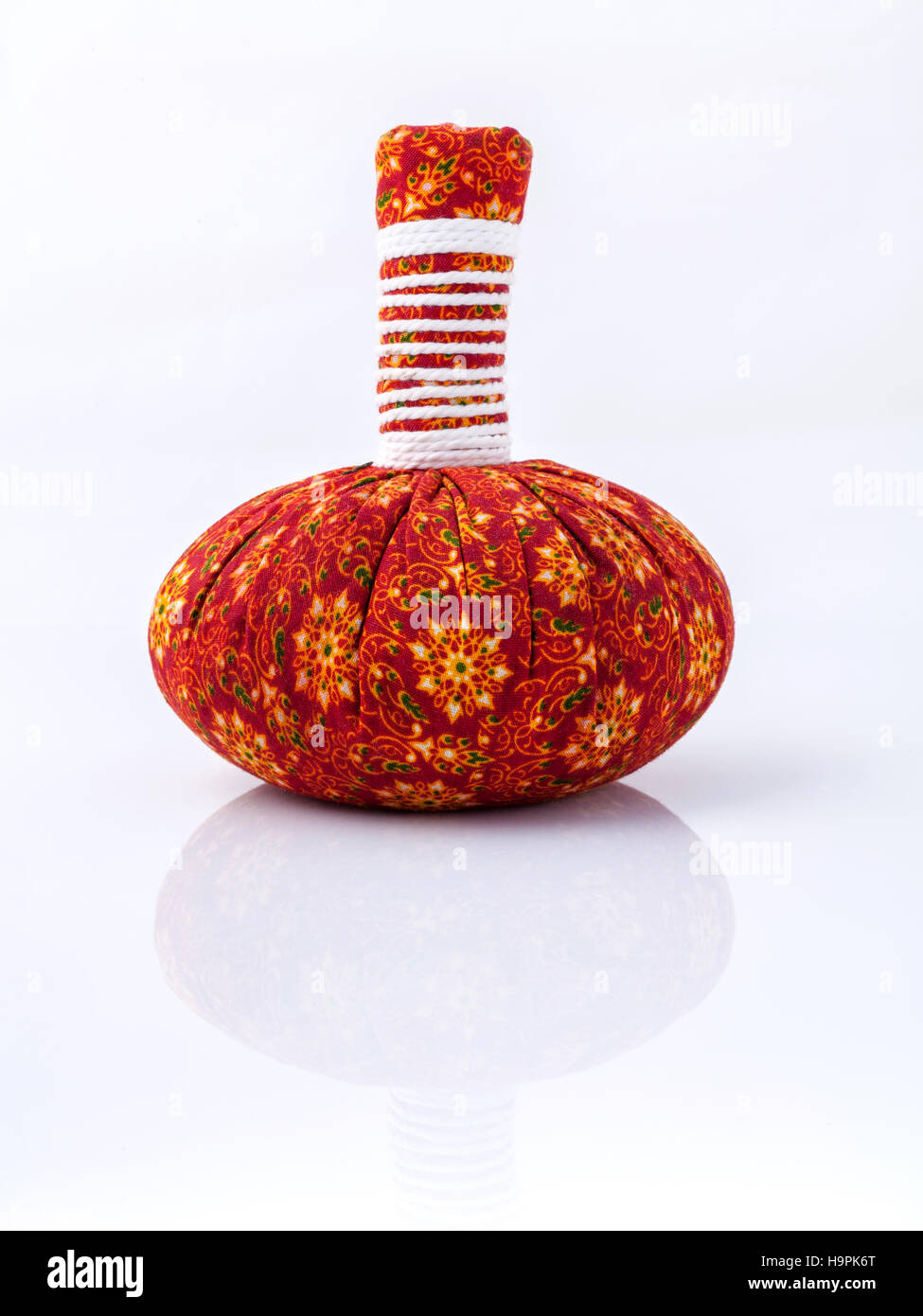 Natural Spa Ingredients herbal compress ball isolate on white ba Stock ...