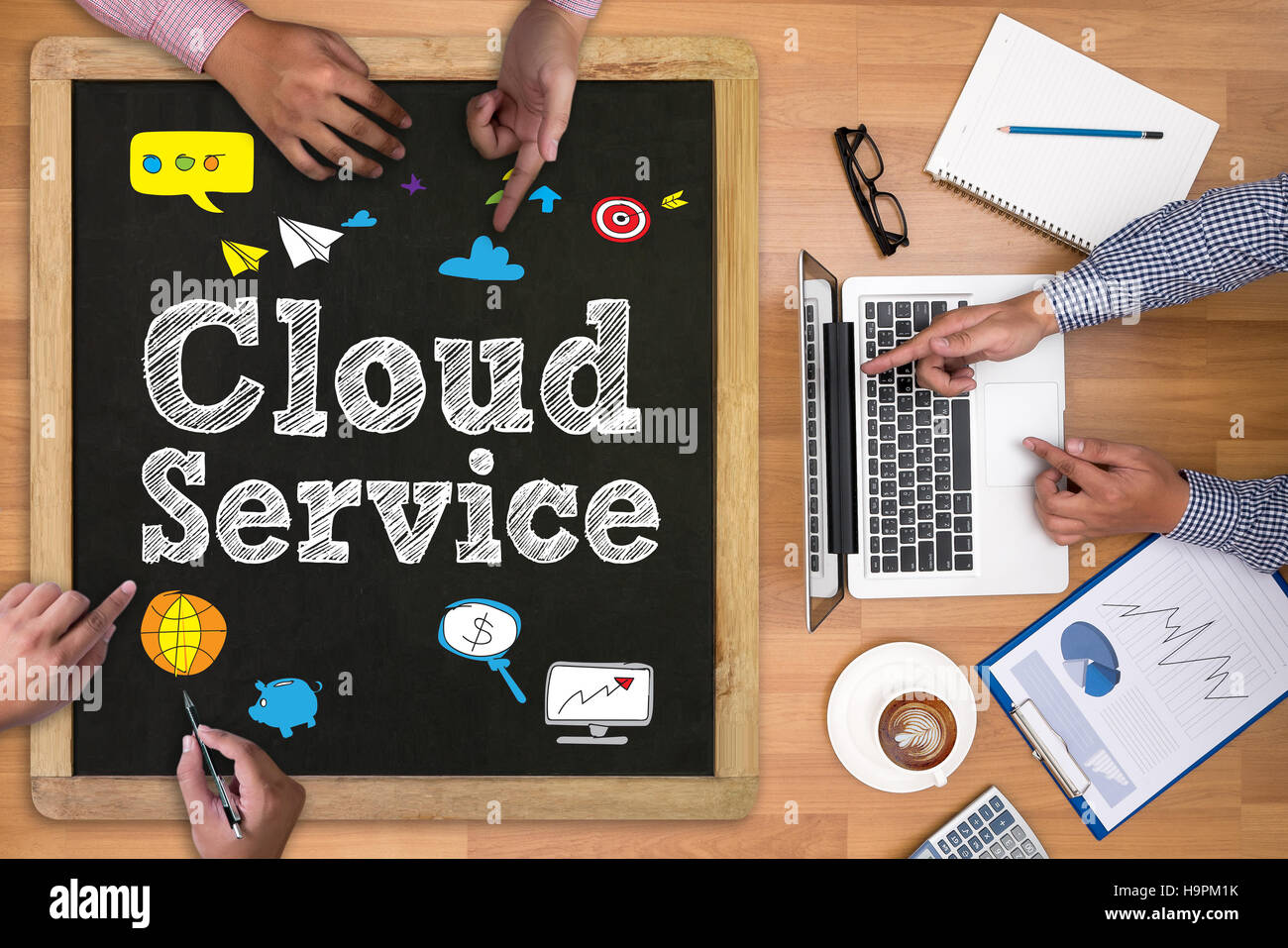 Cloud tracing hi-res stock photography and images - Alamy