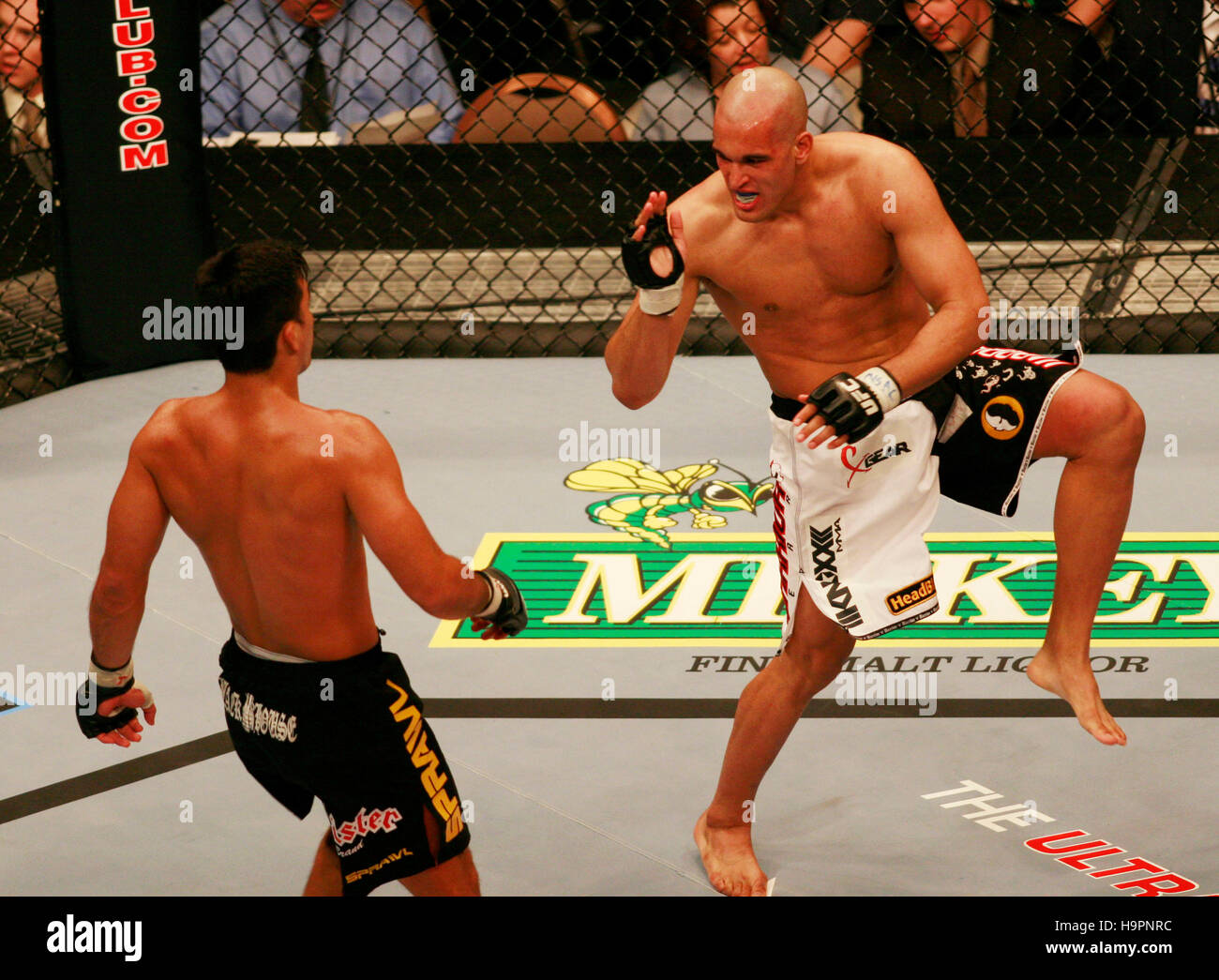Sam Hoger, right, fights Lyoto Machida at the Ultimate Fighting ...