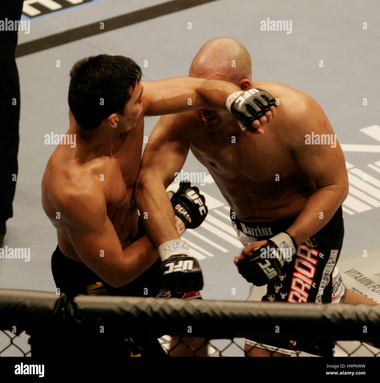 Sam Hoger, right, fights Lyoto Machida at the Ultimate Fighting ...