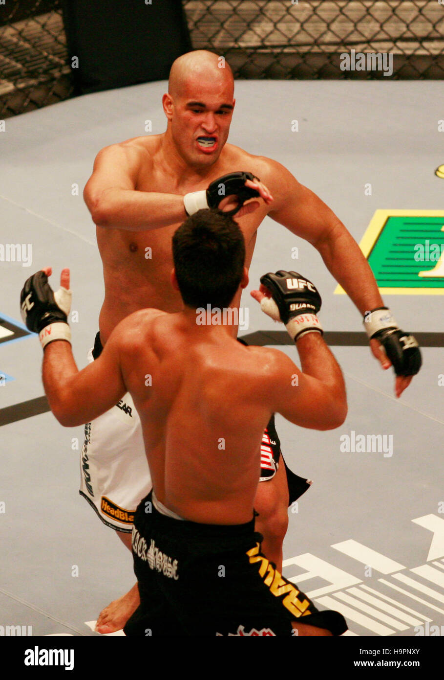 Lyoto Machida, bottom, fights Sam Hoger at the Ultimate Fighting ...