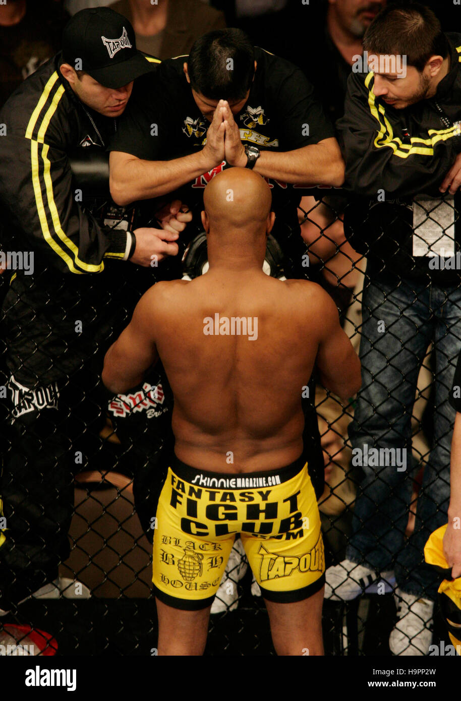 Anderson Silva before his fight againsts Travis Lutter at the Ultimate ...
