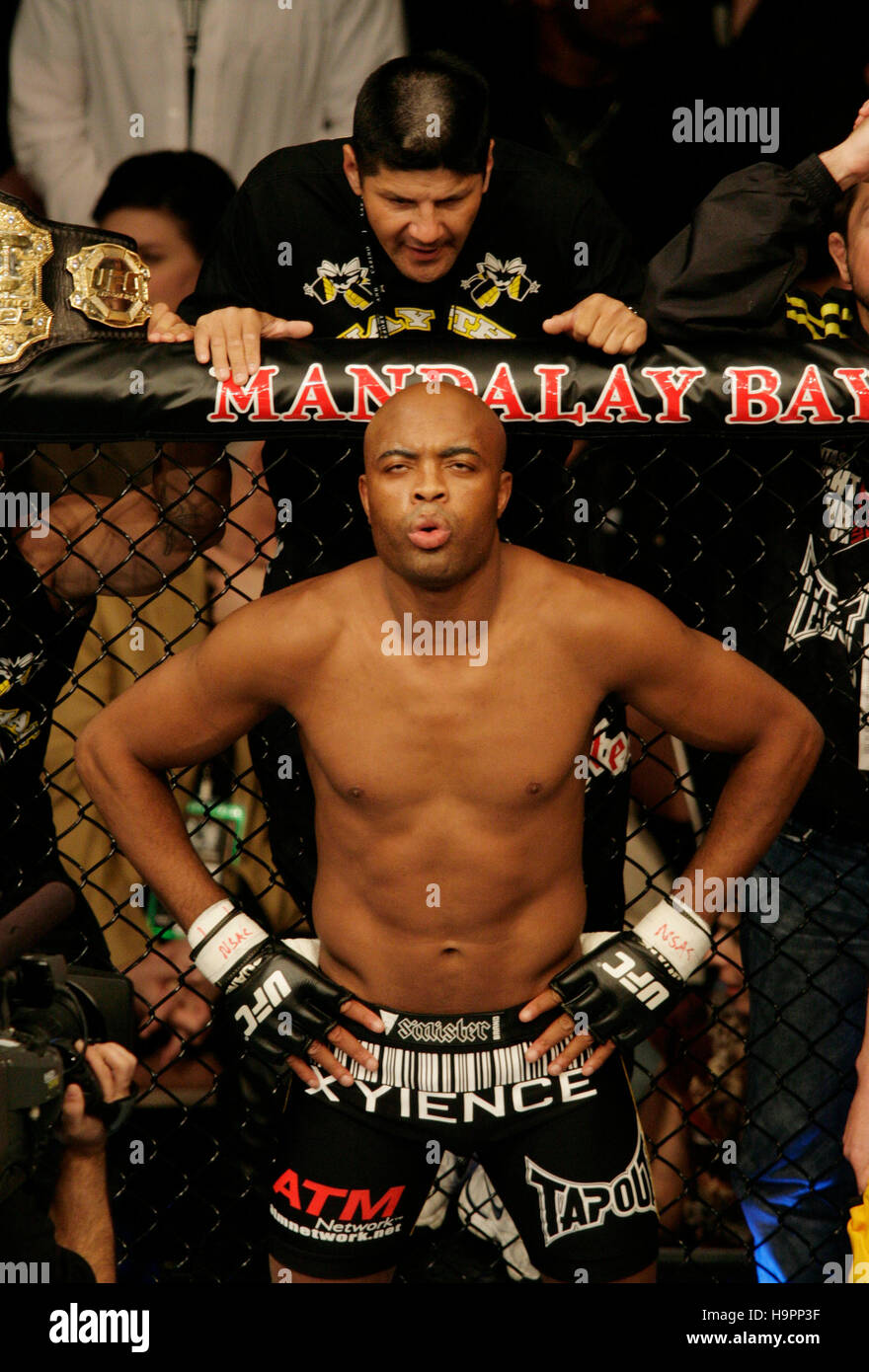 Anderson Silva before his fight againsts Travis Lutter at the Ultimate ...