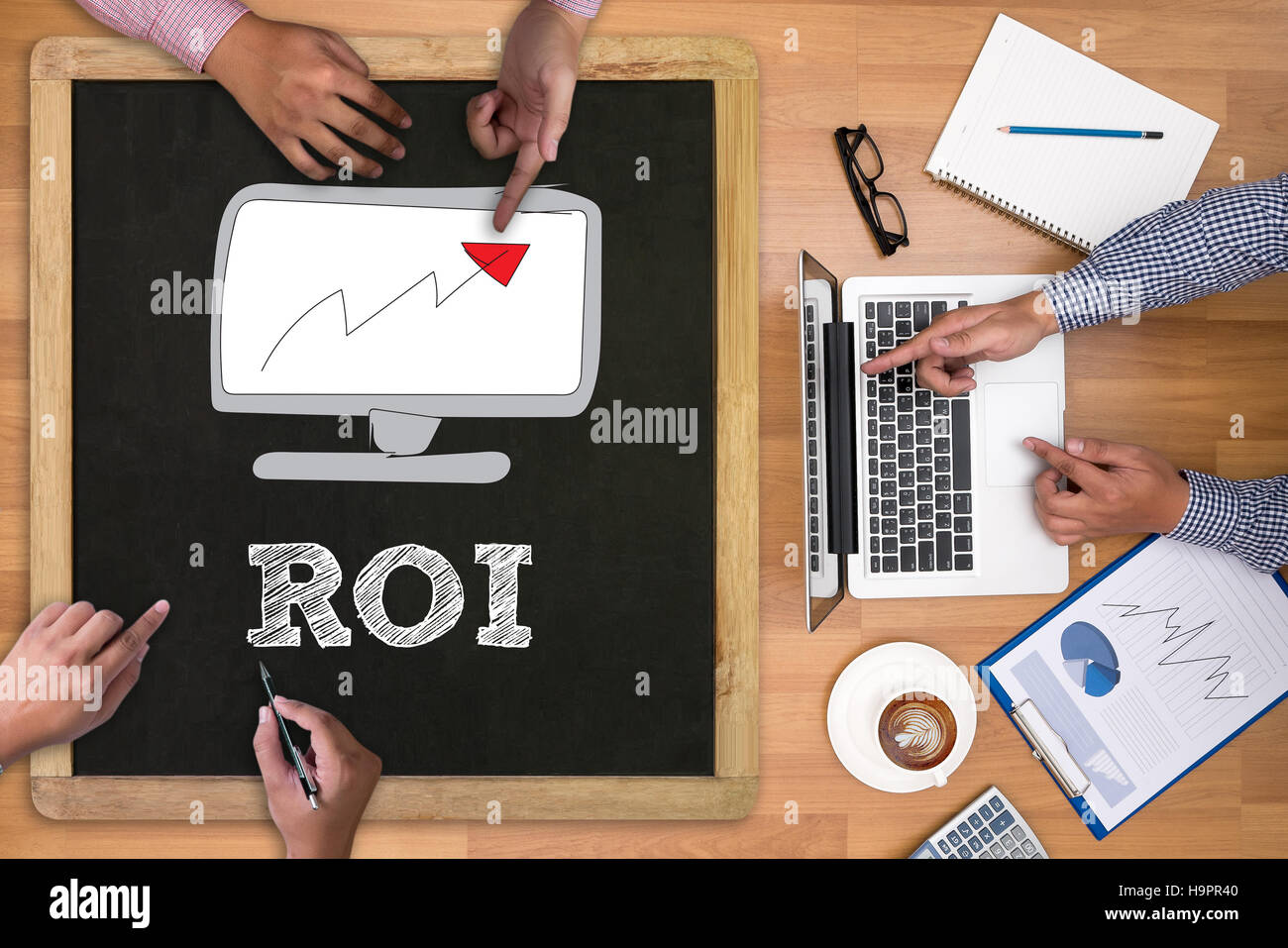 Roi Return On Investment Analysis Concept Stock Photo - Alamy