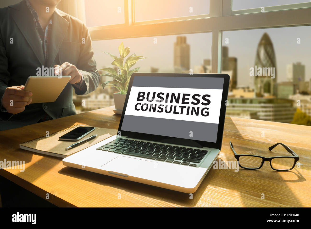 BUSINESS CONSULTING CONCEPT Stock Photo - Alamy