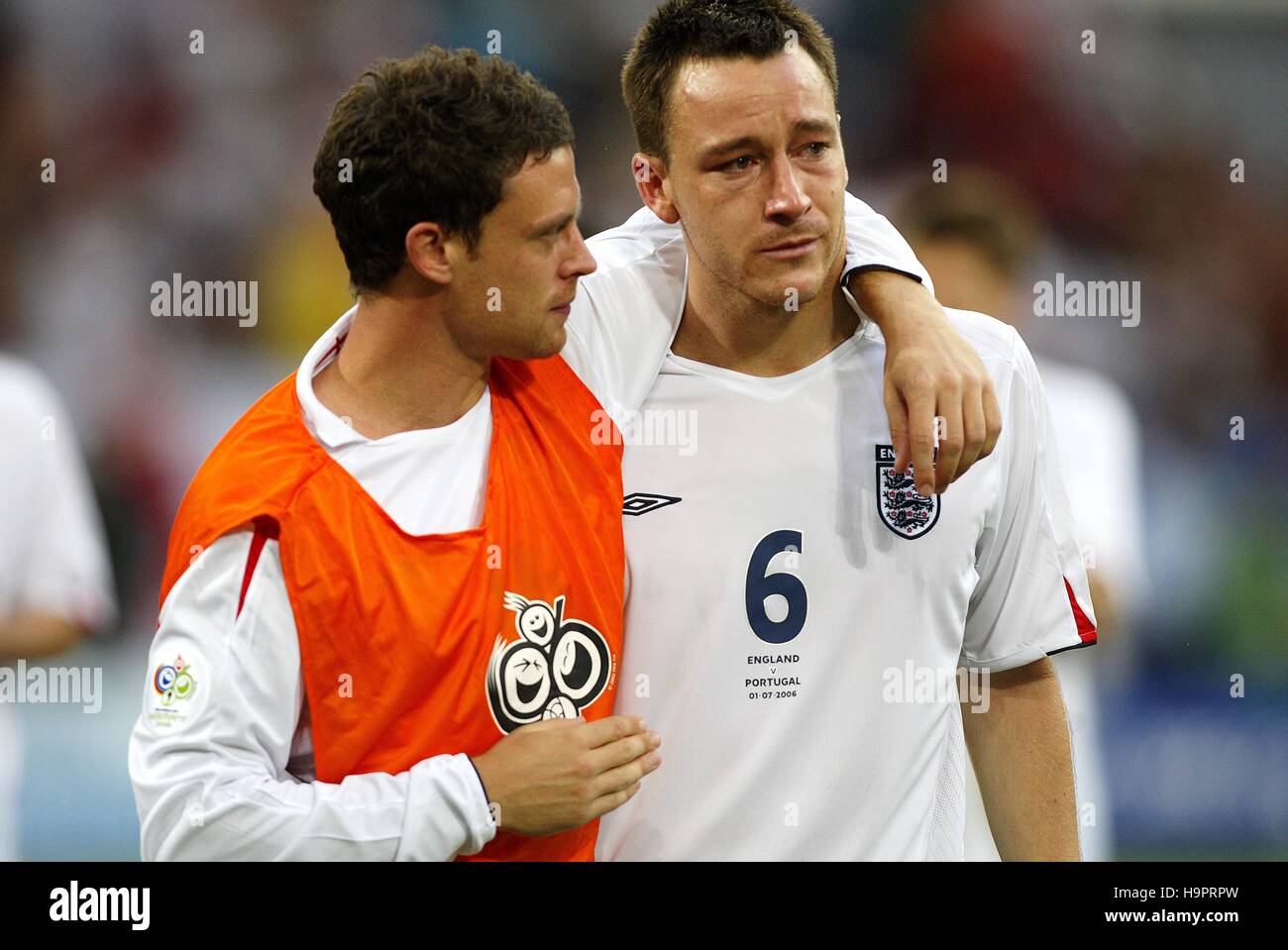 WAYNE BRIDGE & JOHN TERRY ENGLAND V PORTUGAL AUFSCHALKE ARENA ...