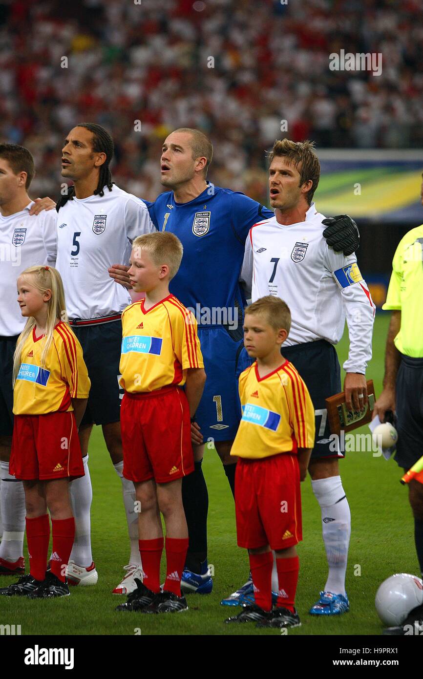 David beckham rio ferdinand england hi-res stock photography and images ...