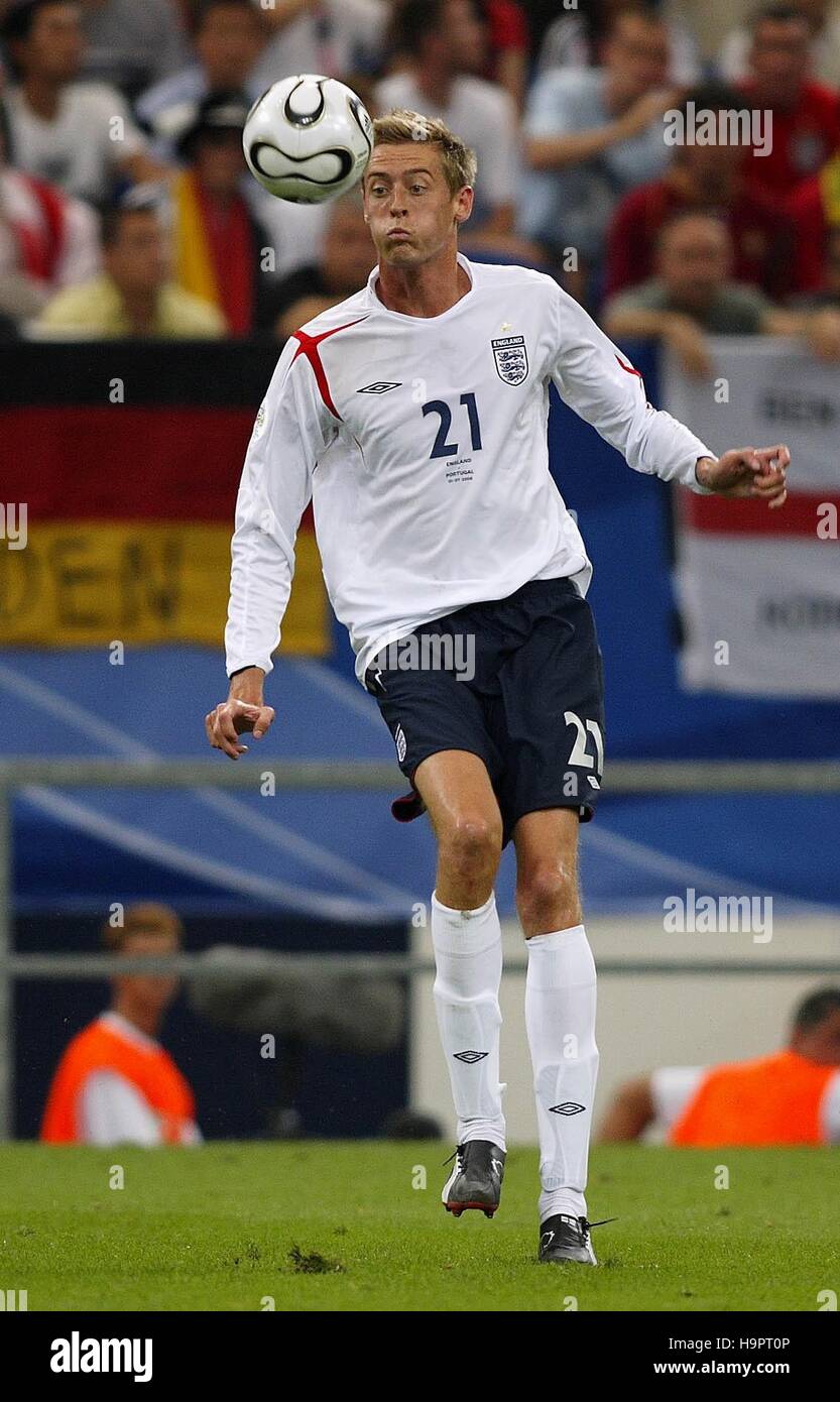 PETER CROUCH ENGLAND & LIVERPOOL FC WORLD CUP AUFSCHALKE ARENA GELSENKIRCHEN GERMANY 01 July ...