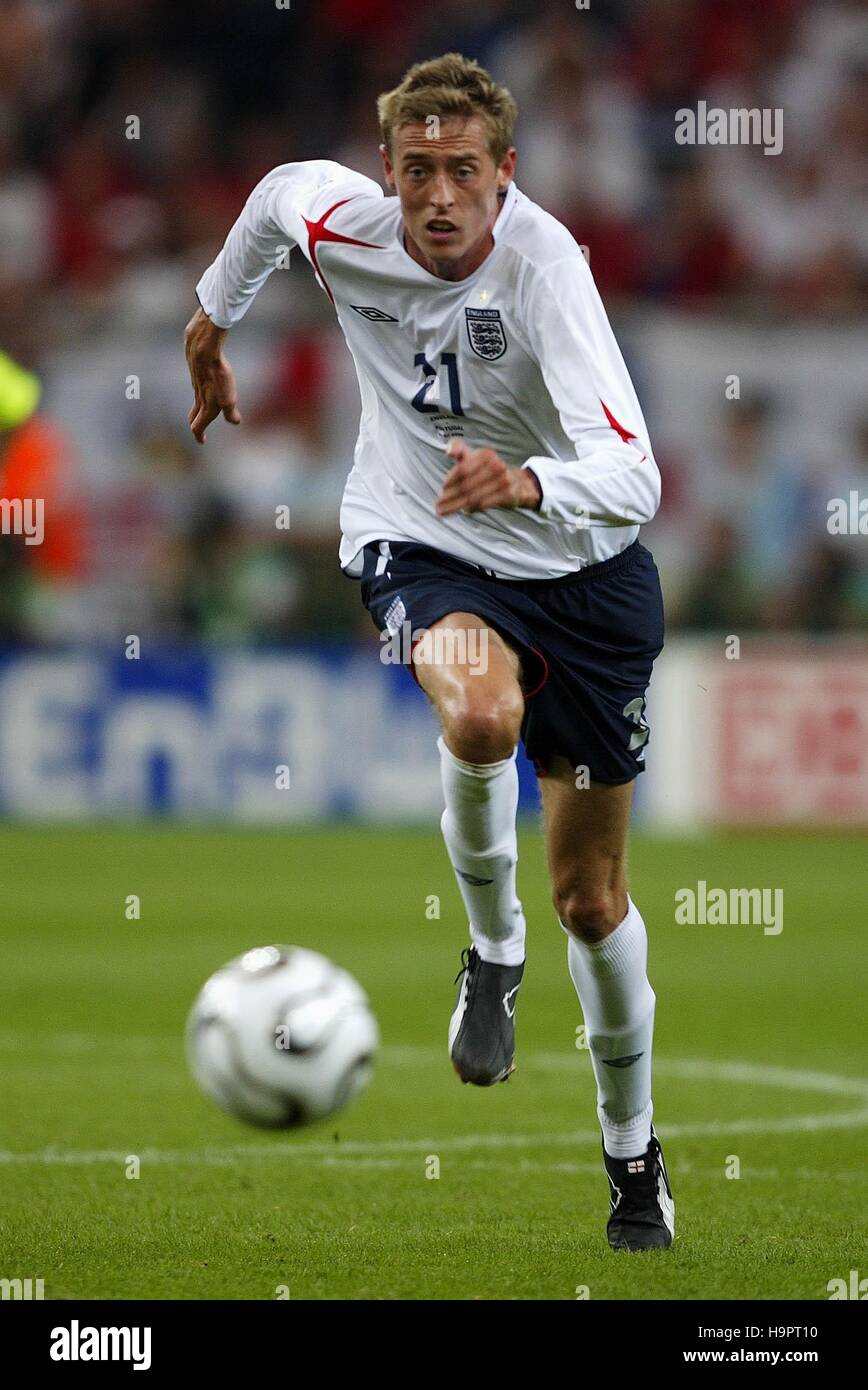 PETER CROUCH ENGLAND & LIVERPOOL FC WORLD CUP AUFSCHALKE ARENA GELSENKIRCHEN GERMANY 01 July ...