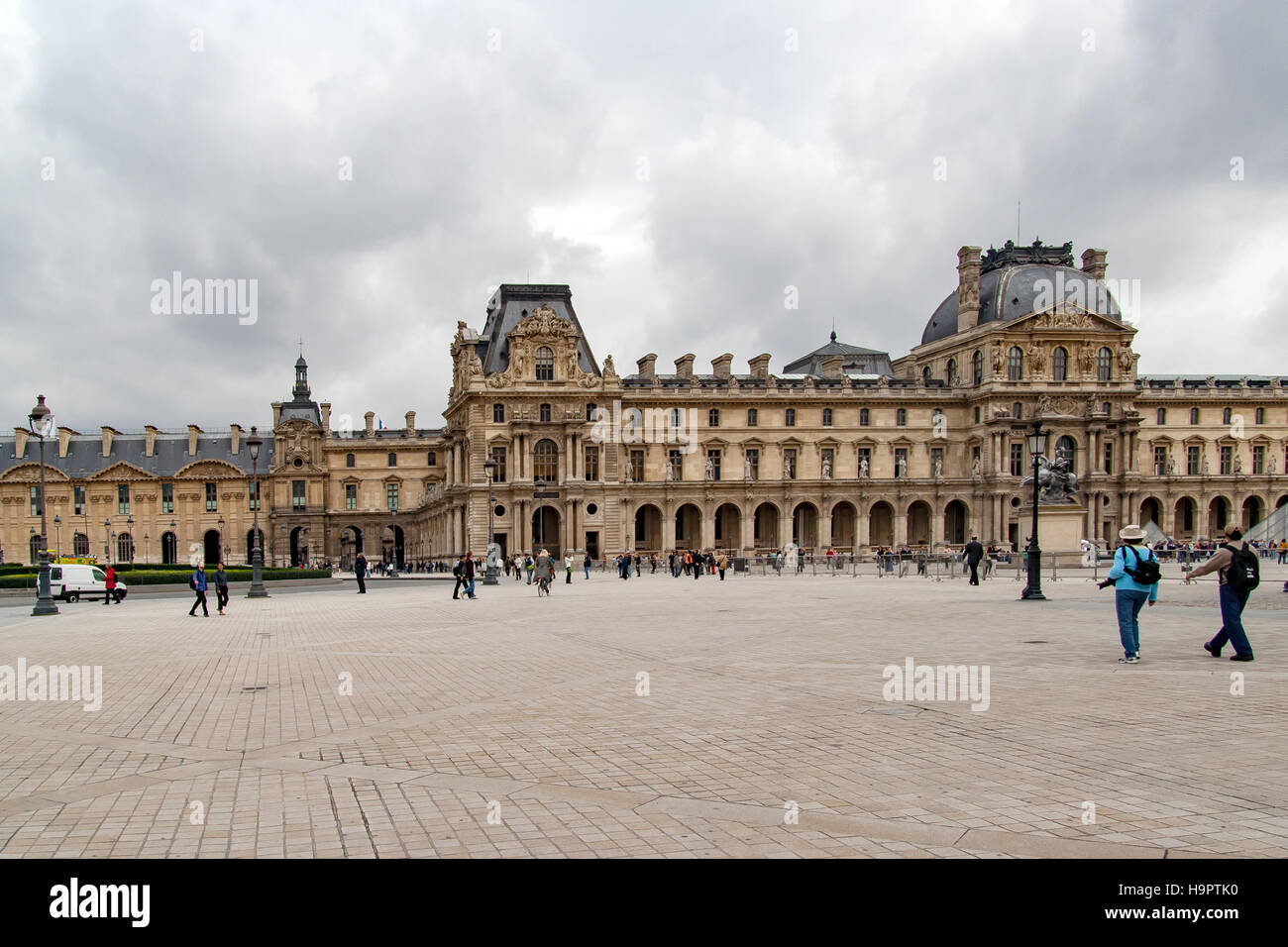 Views of buildings, monuments and famous places in Paris, from the ...