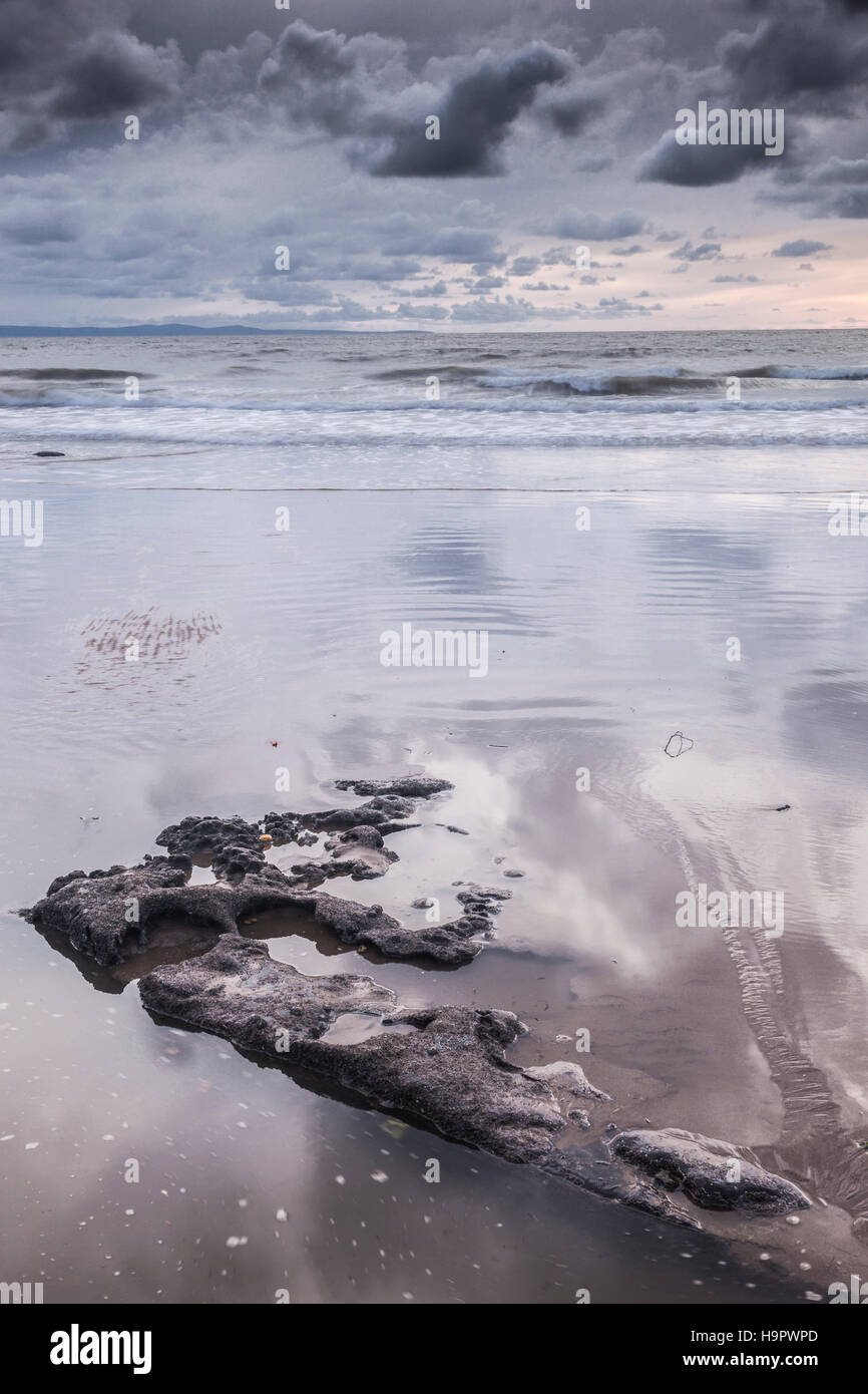 Dunraven bay, southerndown hi-res stock photography and images - Alamy