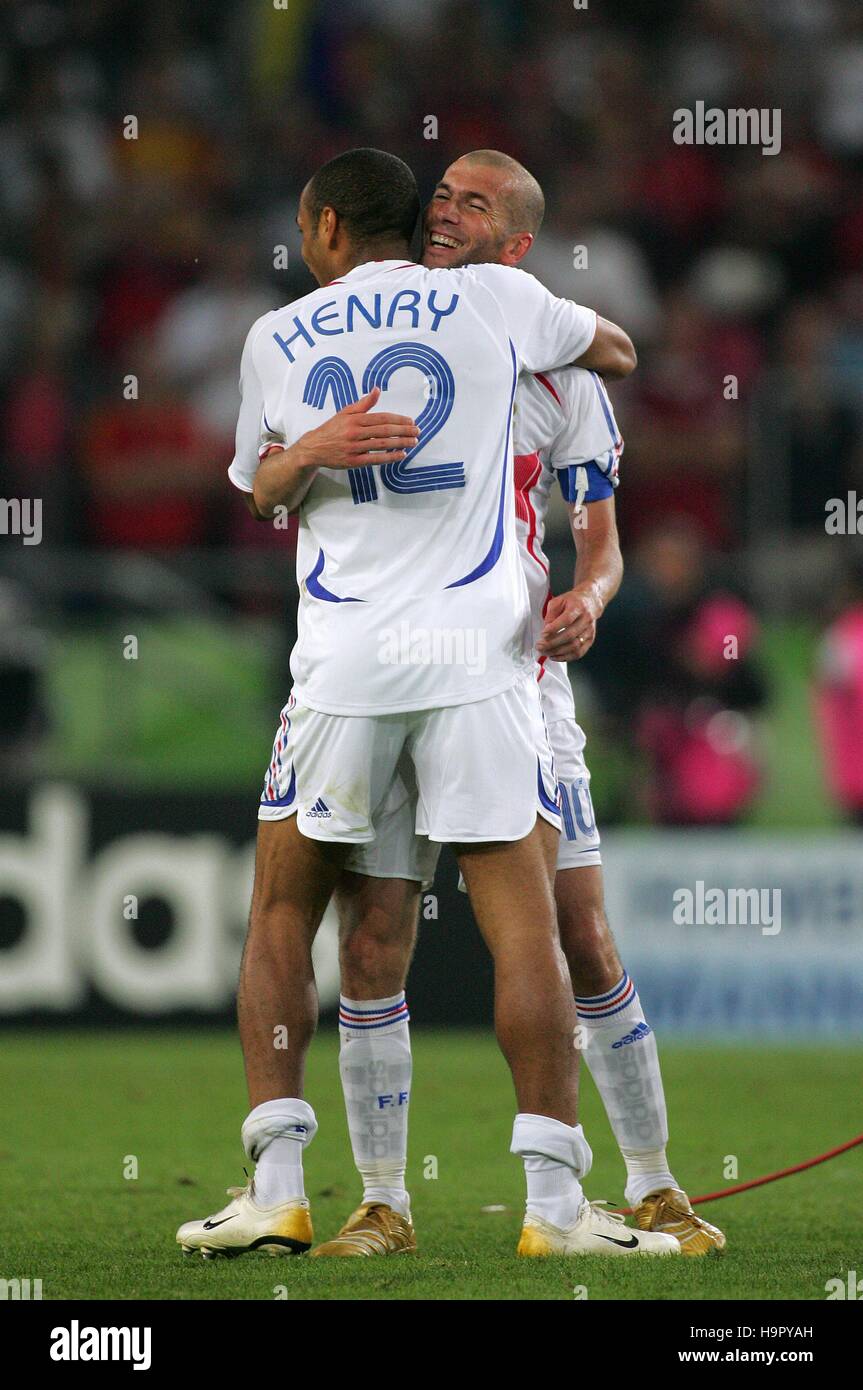 ZINEDINE ZIDANE THIERRY HENRY SPAIN V FRANCE HANNOVER GERMANY 27 June ...