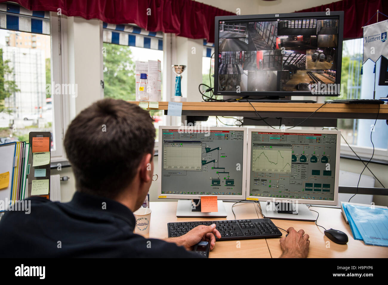 Control room screen hi-res stock photography and images - Alamy