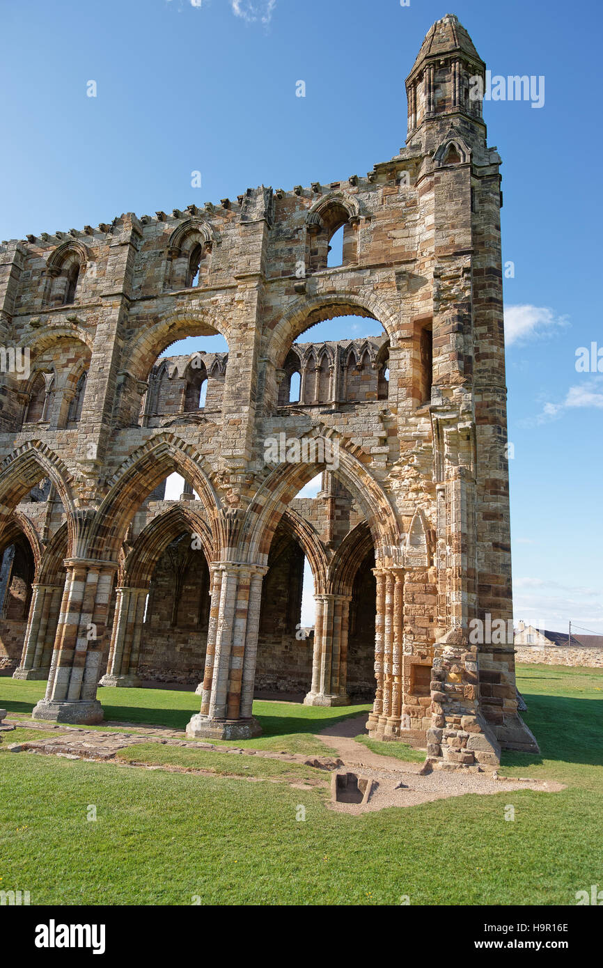 Whitby cathedral north yorkshire stone ruins hi-res stock photography ...