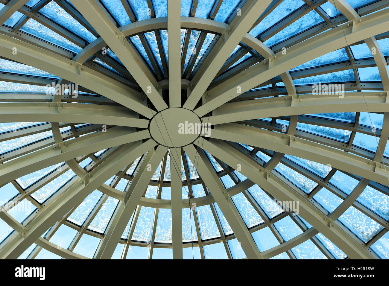 Circular Building Roof High Resolution Stock Photography and Images - Alamy