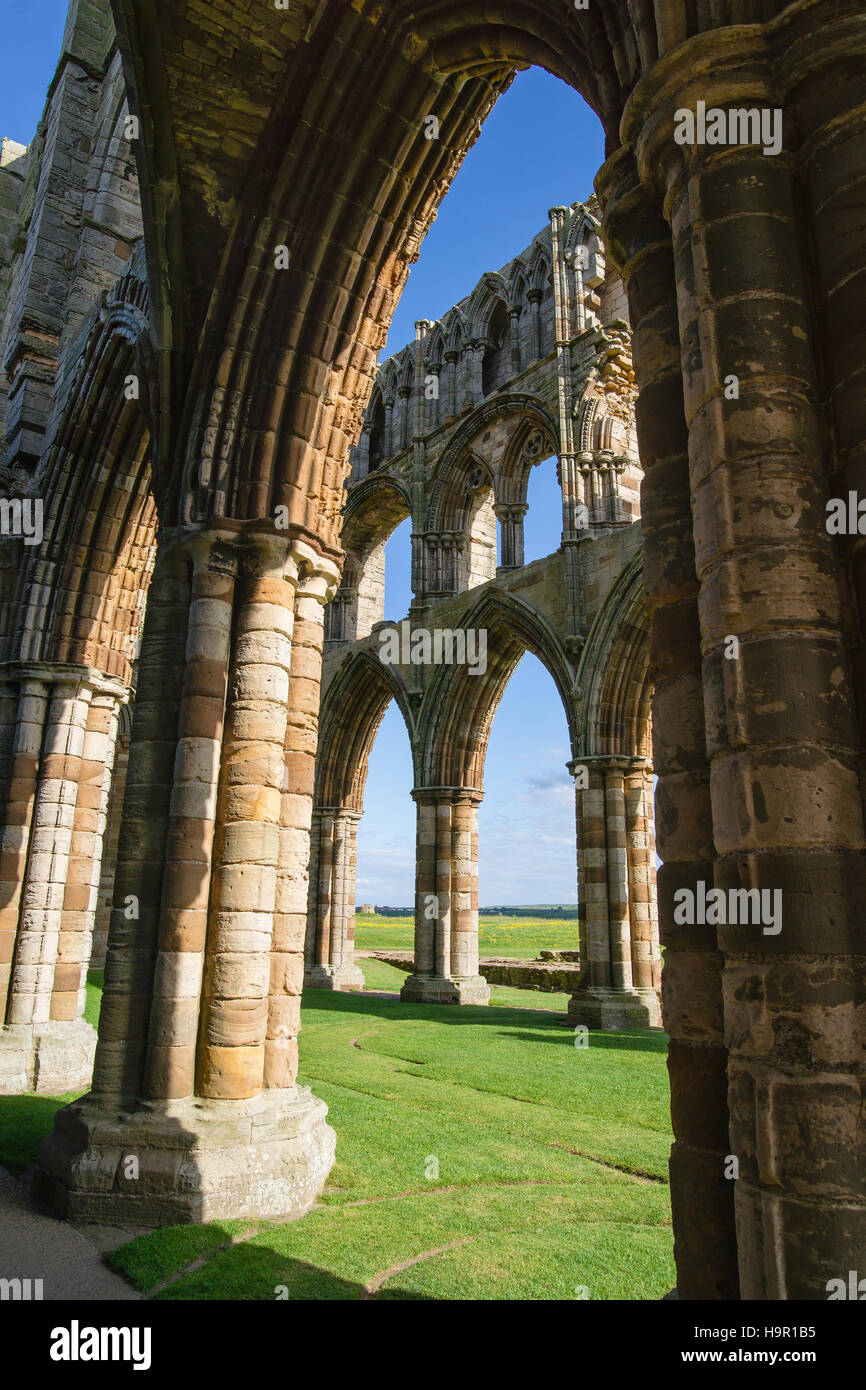 Whitby cathedral north yorkshire stone ruins hi-res stock photography ...
