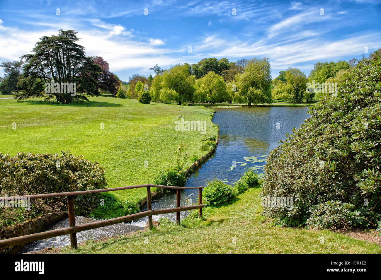 Beautiful Pond at Leeds Castle in Kent, in England Stock Photo - Alamy