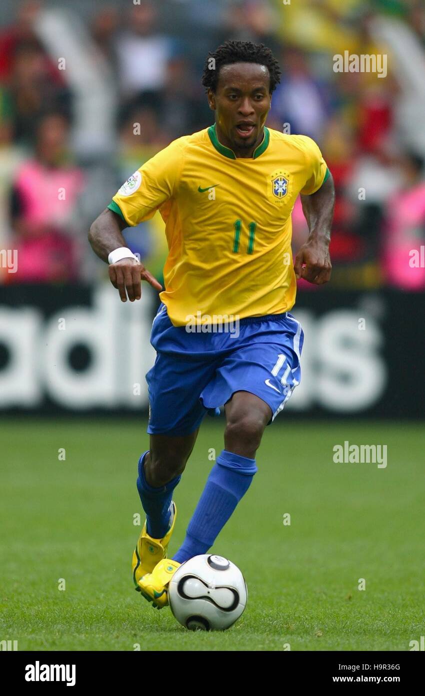 ZE ROBERTO BRAZIL & BAYERN MUNICH SIGNAL IDUNA PARK DORTMUND GERMANY 27 ...