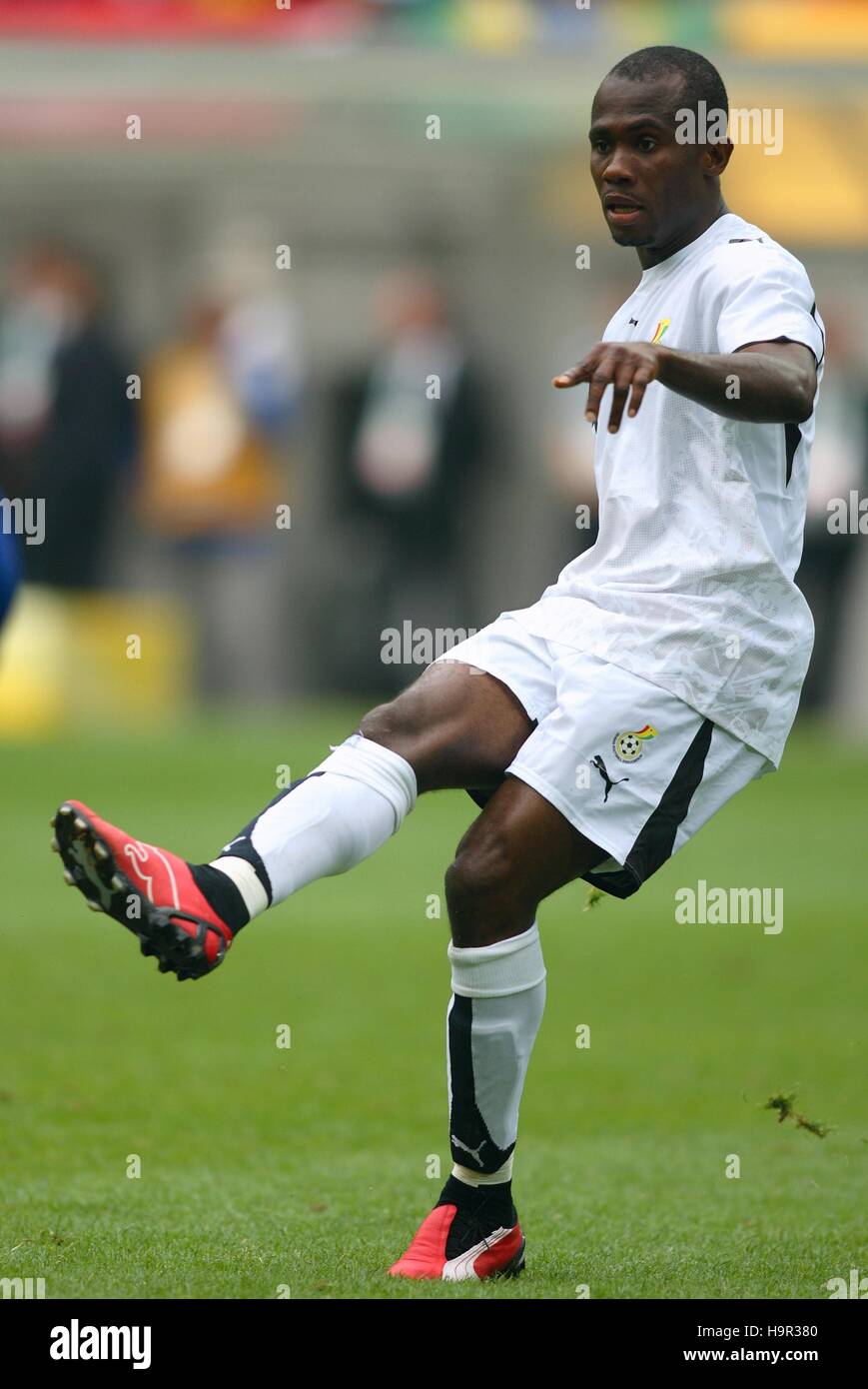 MATTHEW AMOAH GHANA & BORUSSIA DORTMUND SIGNAL IDUNA PARK DORTMUND ...