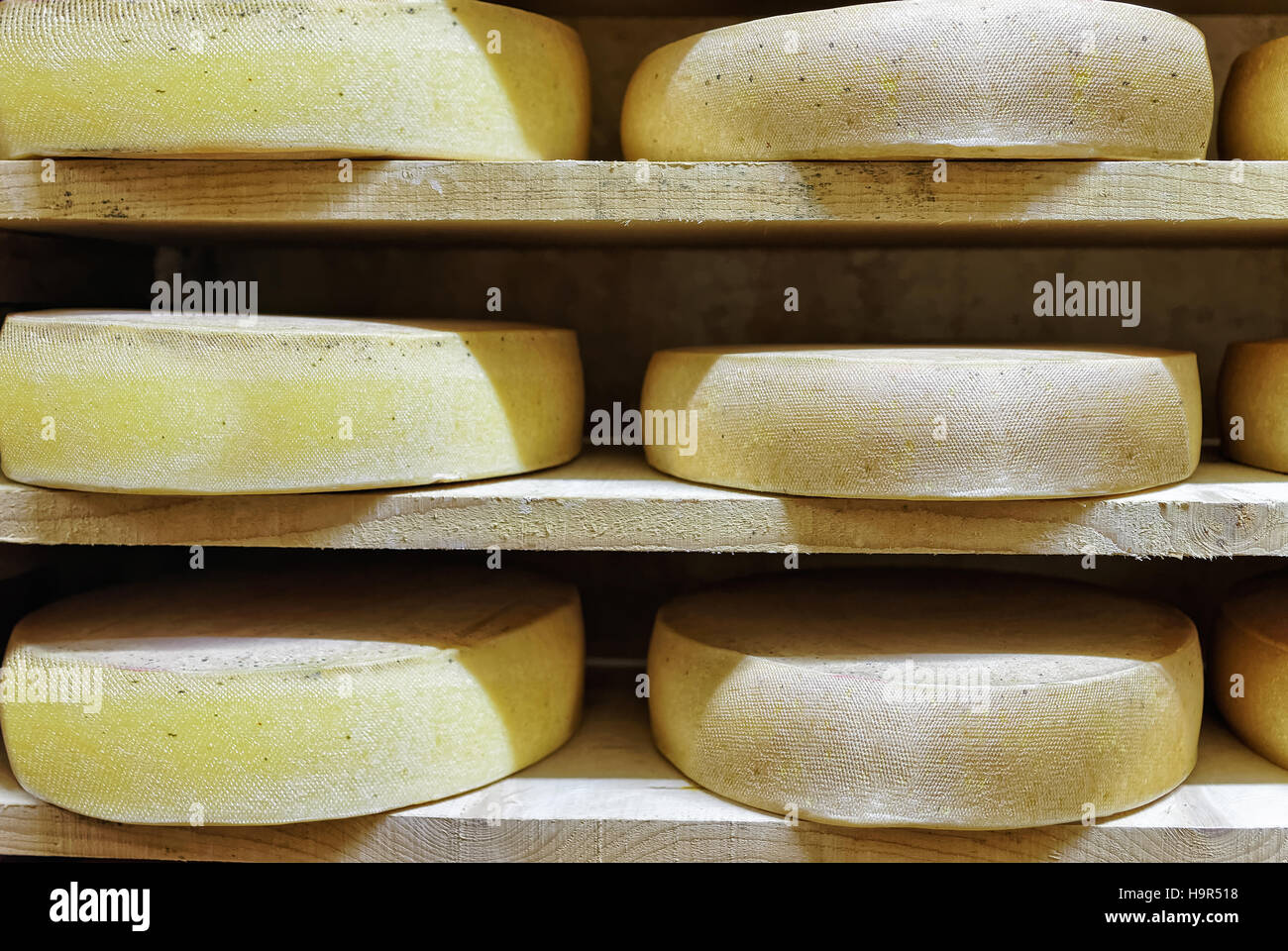 Pile de rack hi-res stock photography and images - Alamy