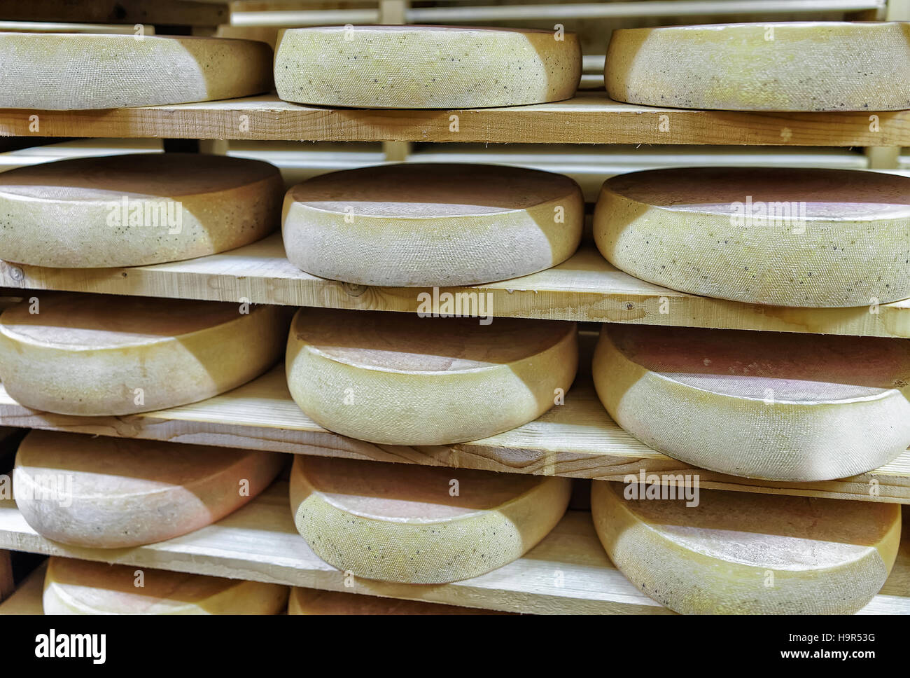 Pile de rack hi-res stock photography and images - Alamy