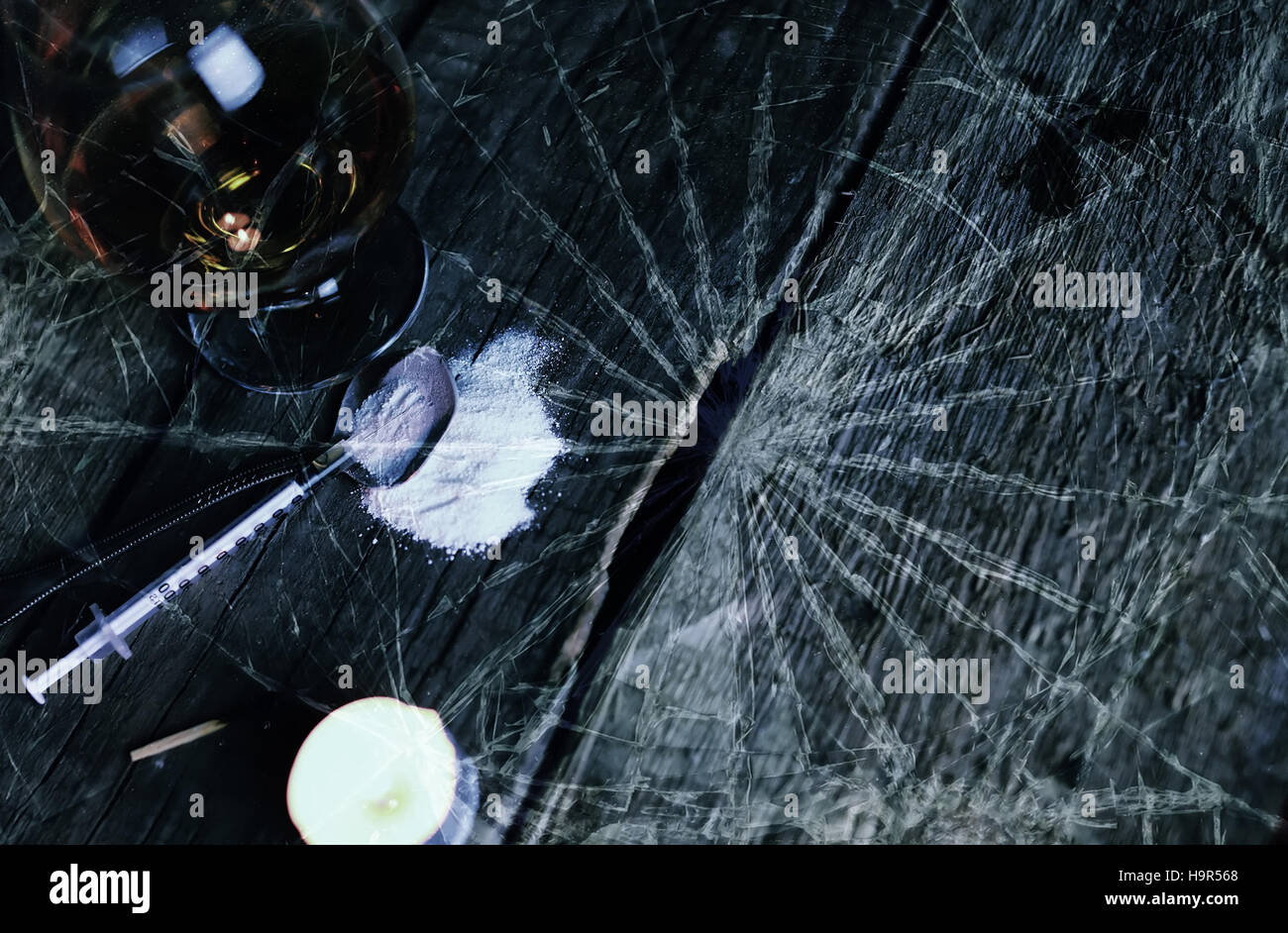 concept crack glass drug syringe spoon Stock Photo - Alamy