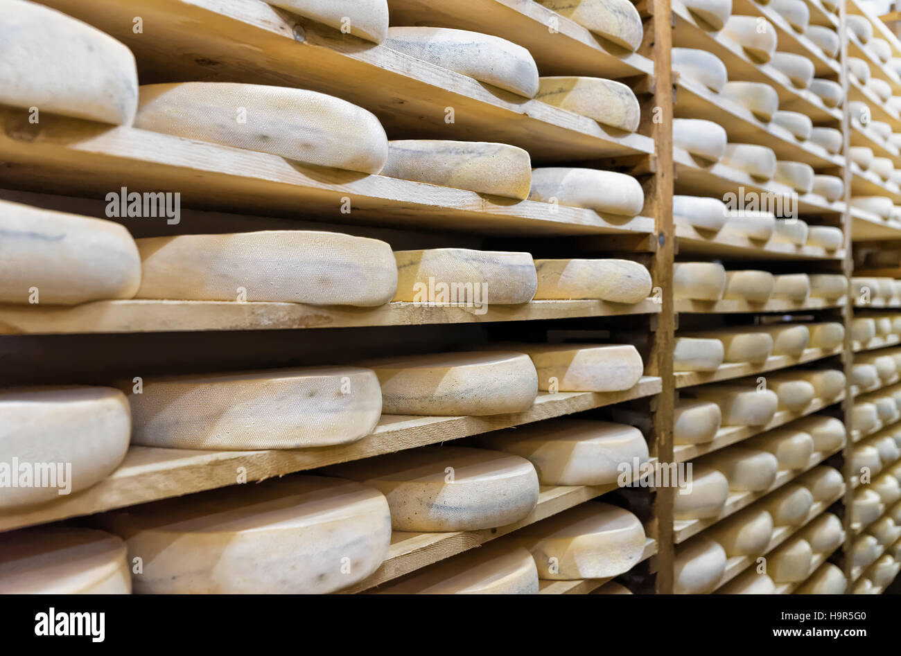 Pile de rack hi-res stock photography and images - Alamy