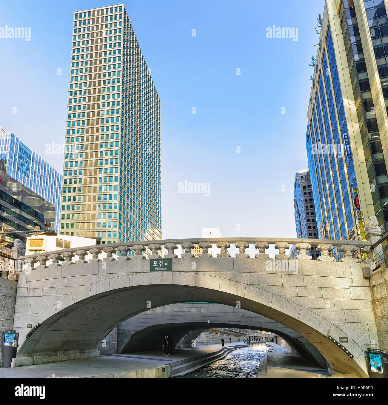 Seoul, South Korea - March 11, 2016: Mojeon Bridge and Cheonggyecheon ...