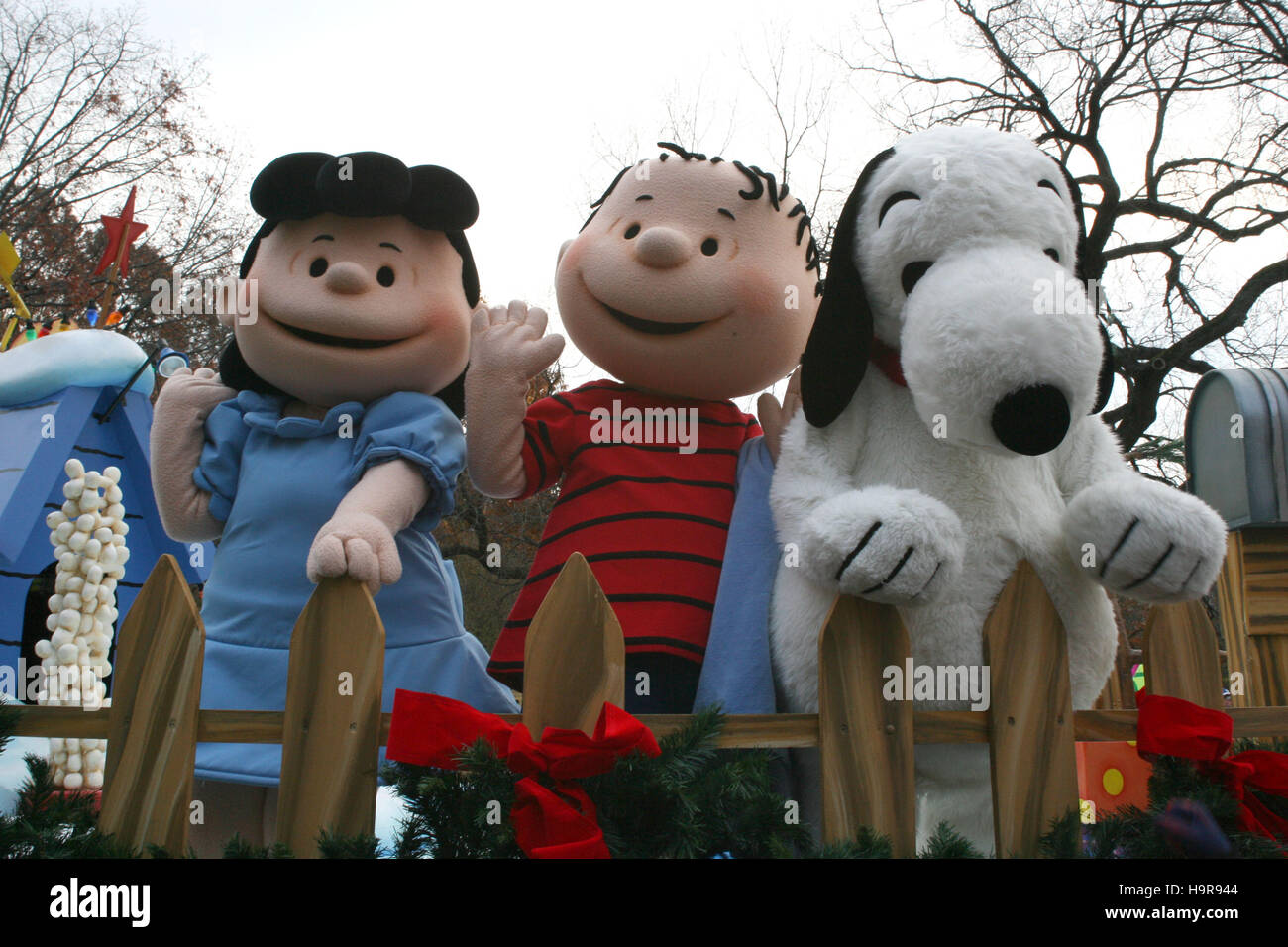 Our gang photos hi-res stock photography and images - Alamy