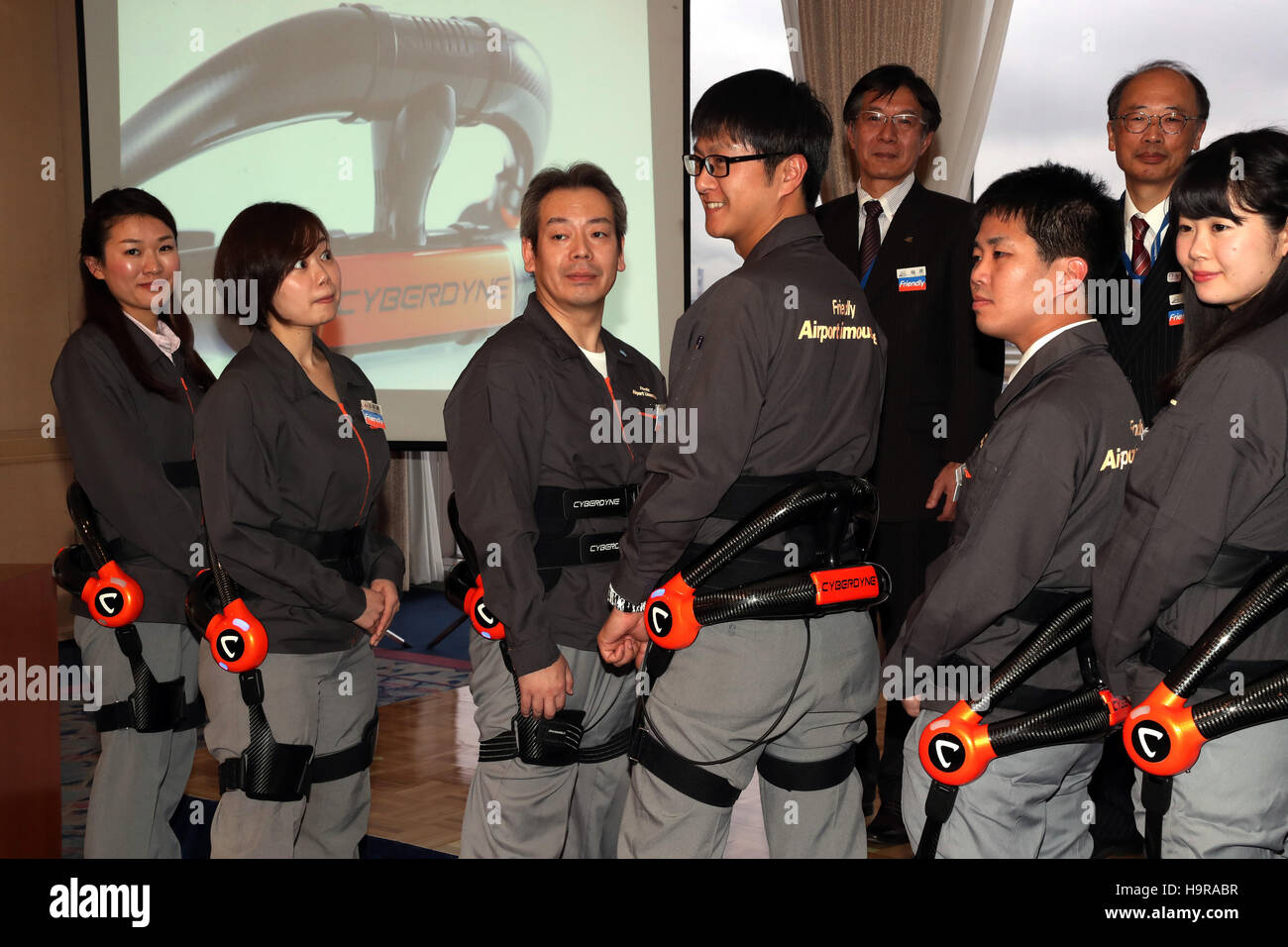 Tokyo, Japan. 24th Nov, 2016. Airport Limousine bus service employees ...