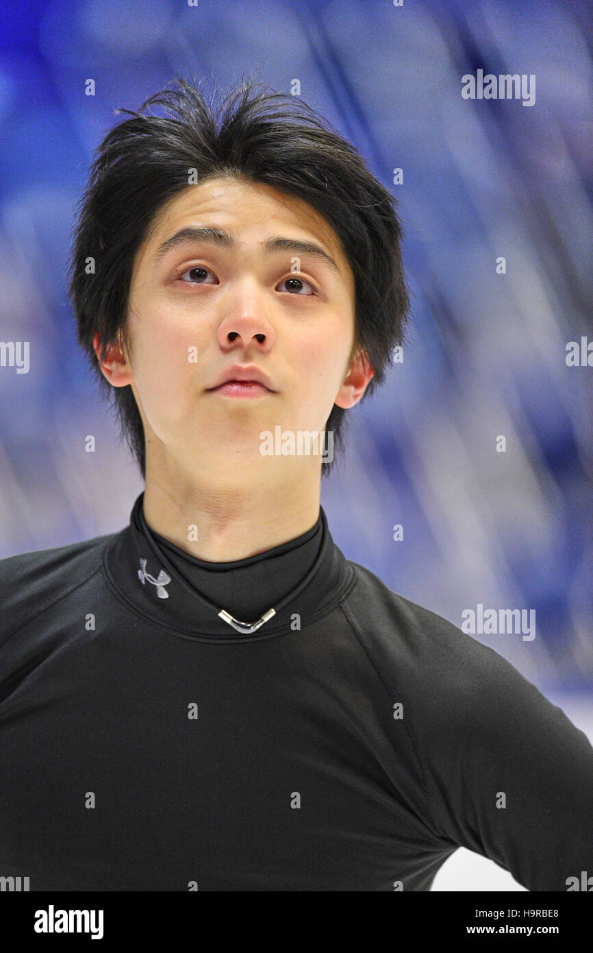 Makomanai Sekisui Heim Ice Arena, Sapporo, Japan. 25th Nov, 2016. Yuzuru Hanyu (JPN), Figure ...
