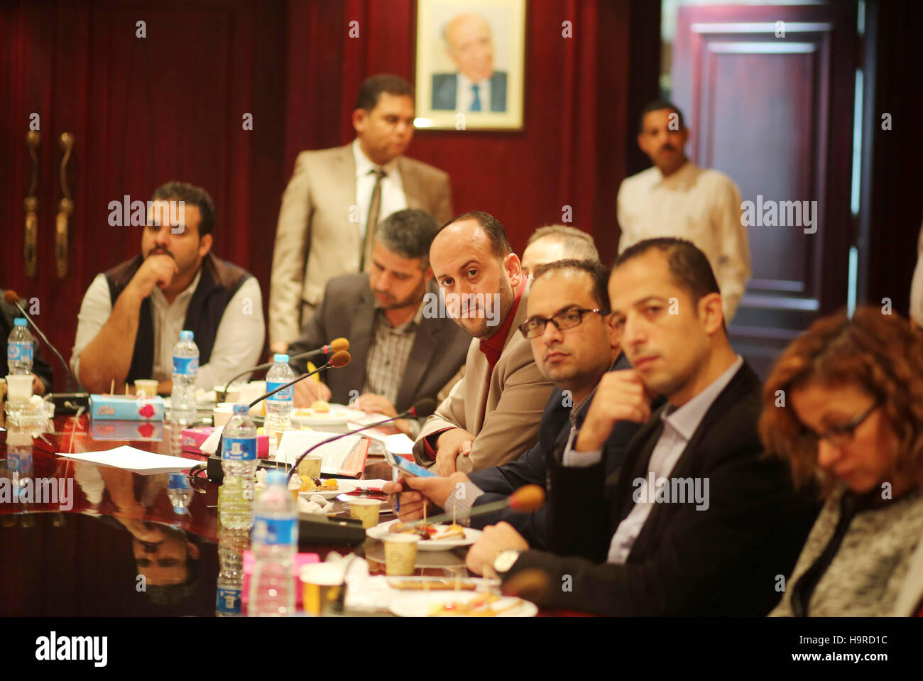 Cairo, Egypt. 24th Nov, 2016. Palestinian Journalists visit the ...