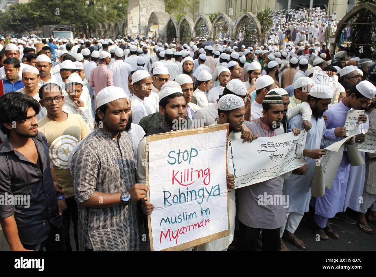 Dhaka, Bangladesh. 25th Nov, 2016. Hifazat-e Islam has held a ...