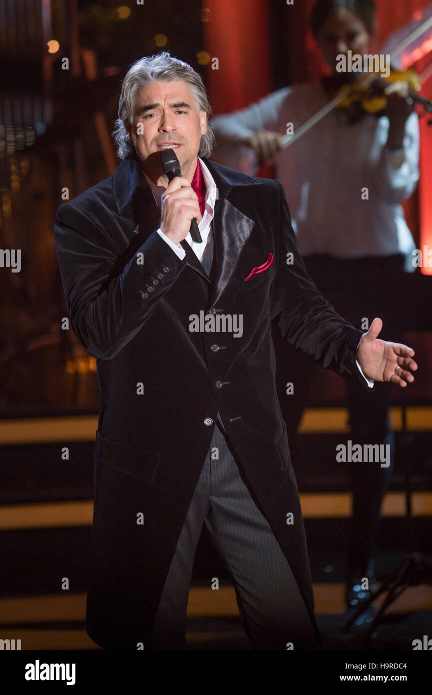 Munich, Germany. 23rd Nov, 2016. The singer Bjoern Landberg is ...