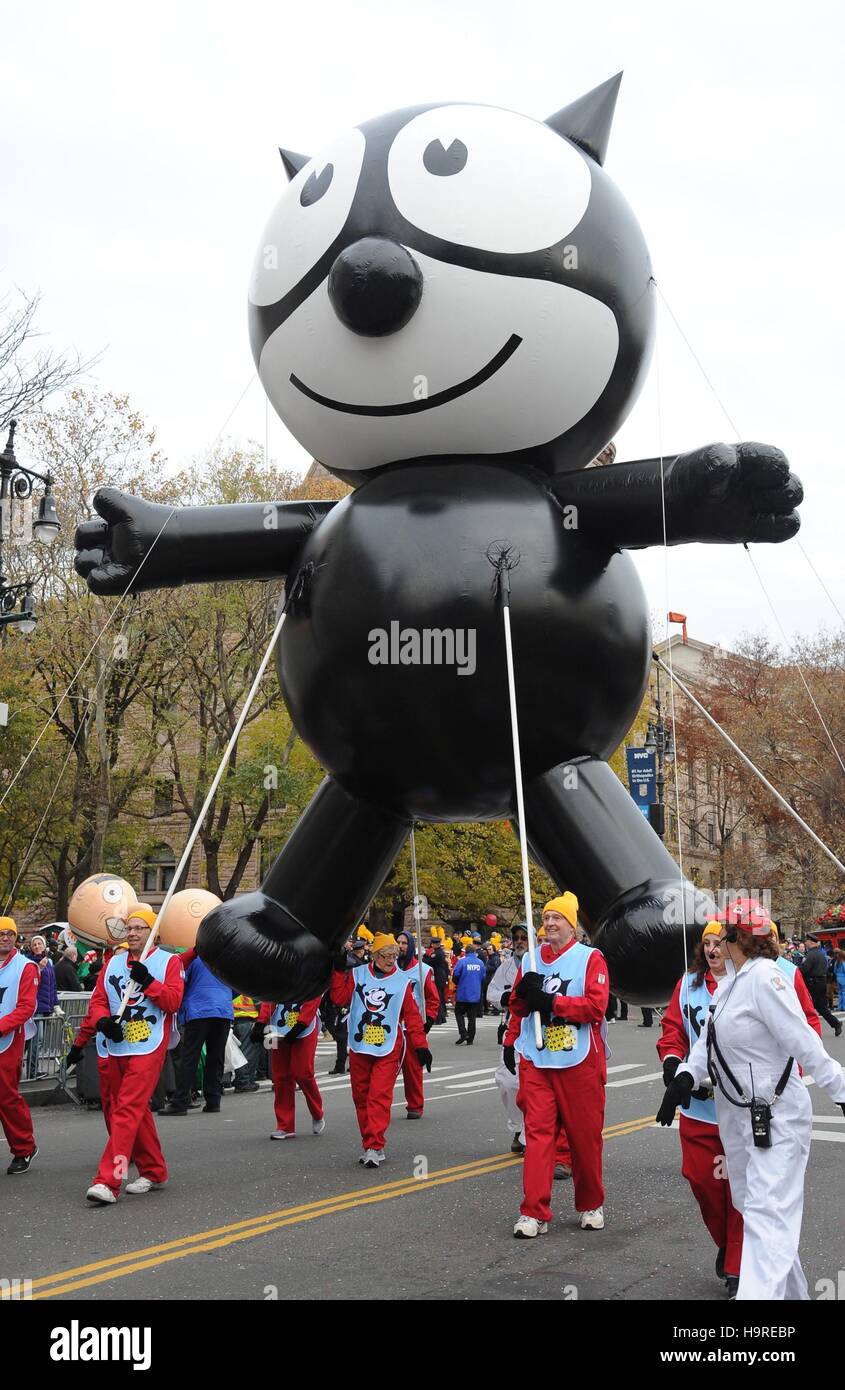 New York, NY, USA. 24th Nov, 2016. Felix the Cat in attendance for Macy ...